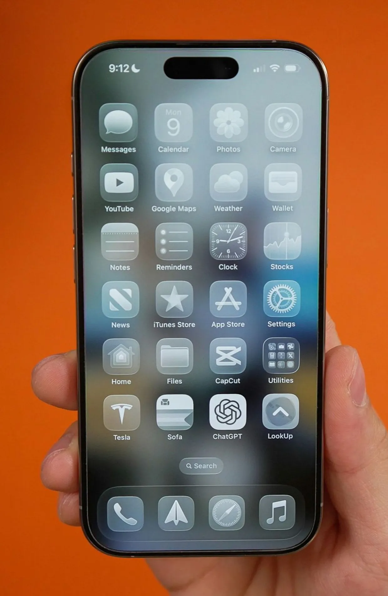 Surprise, Apple publie une mise à jour pour un iPhone sorti en 2013 ...