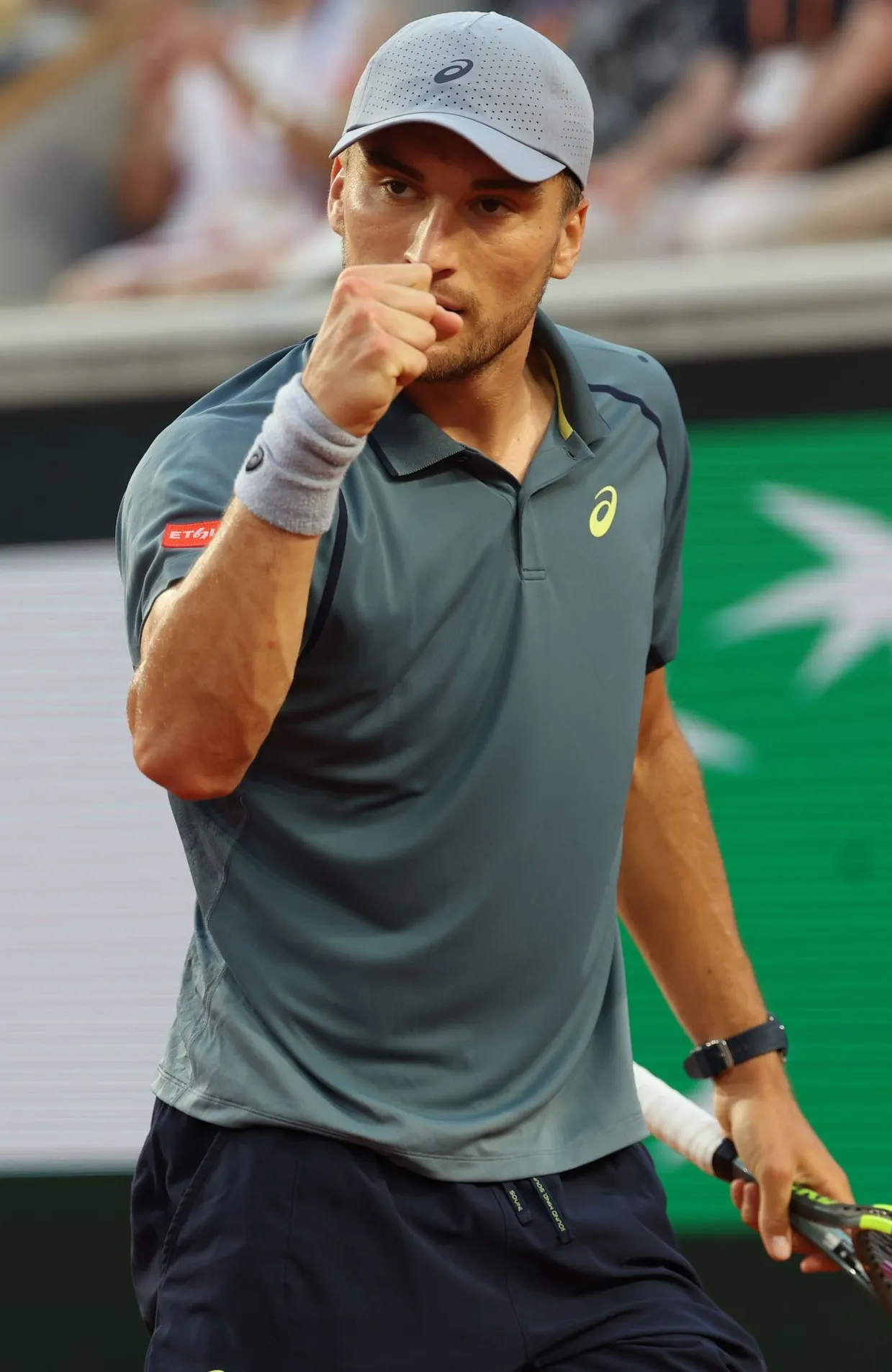 Roland-Garros : Zizou Bergs et Raphaël Collignon déclarent forfait en ...