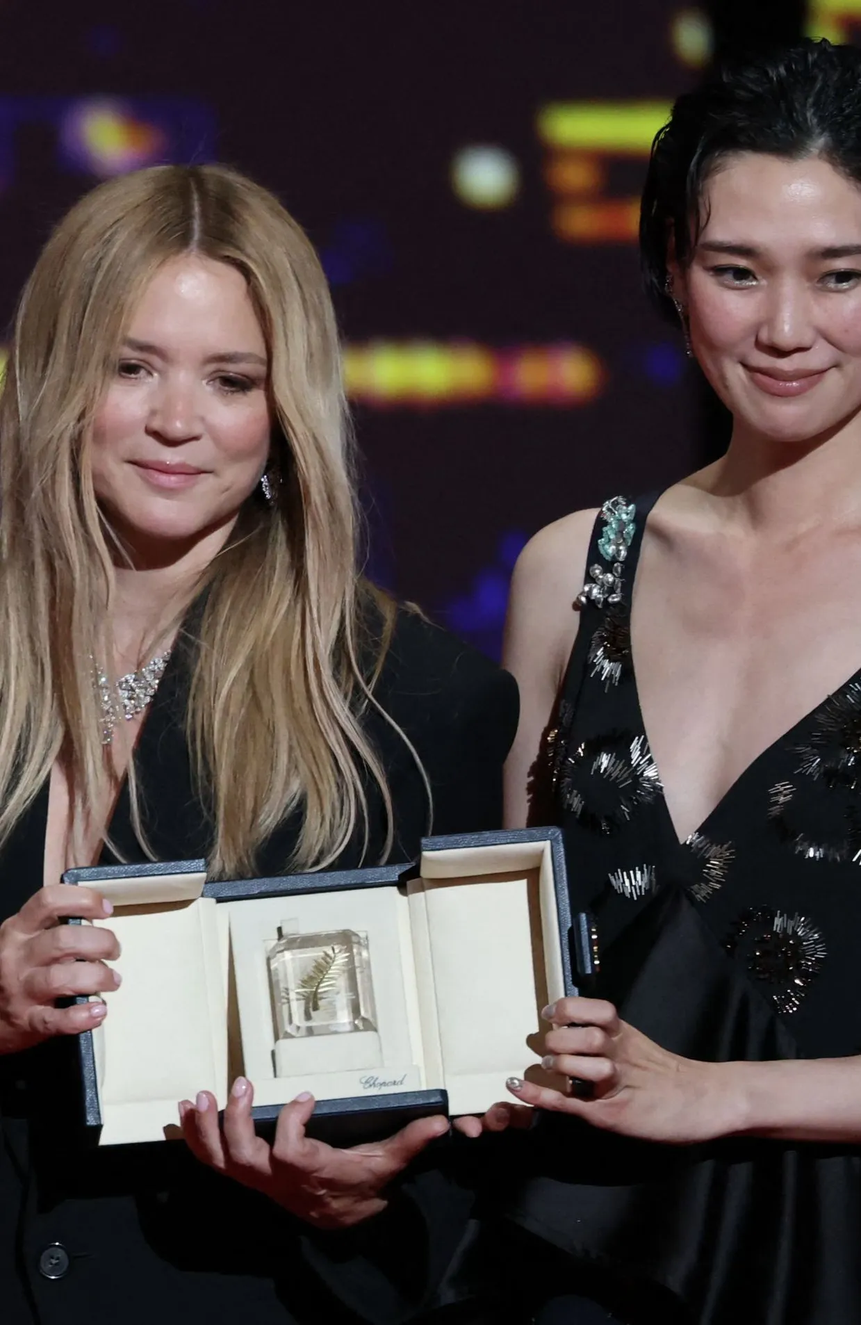 Palmarès du Festival de Cannes : le prix du scénario est remis au film ...