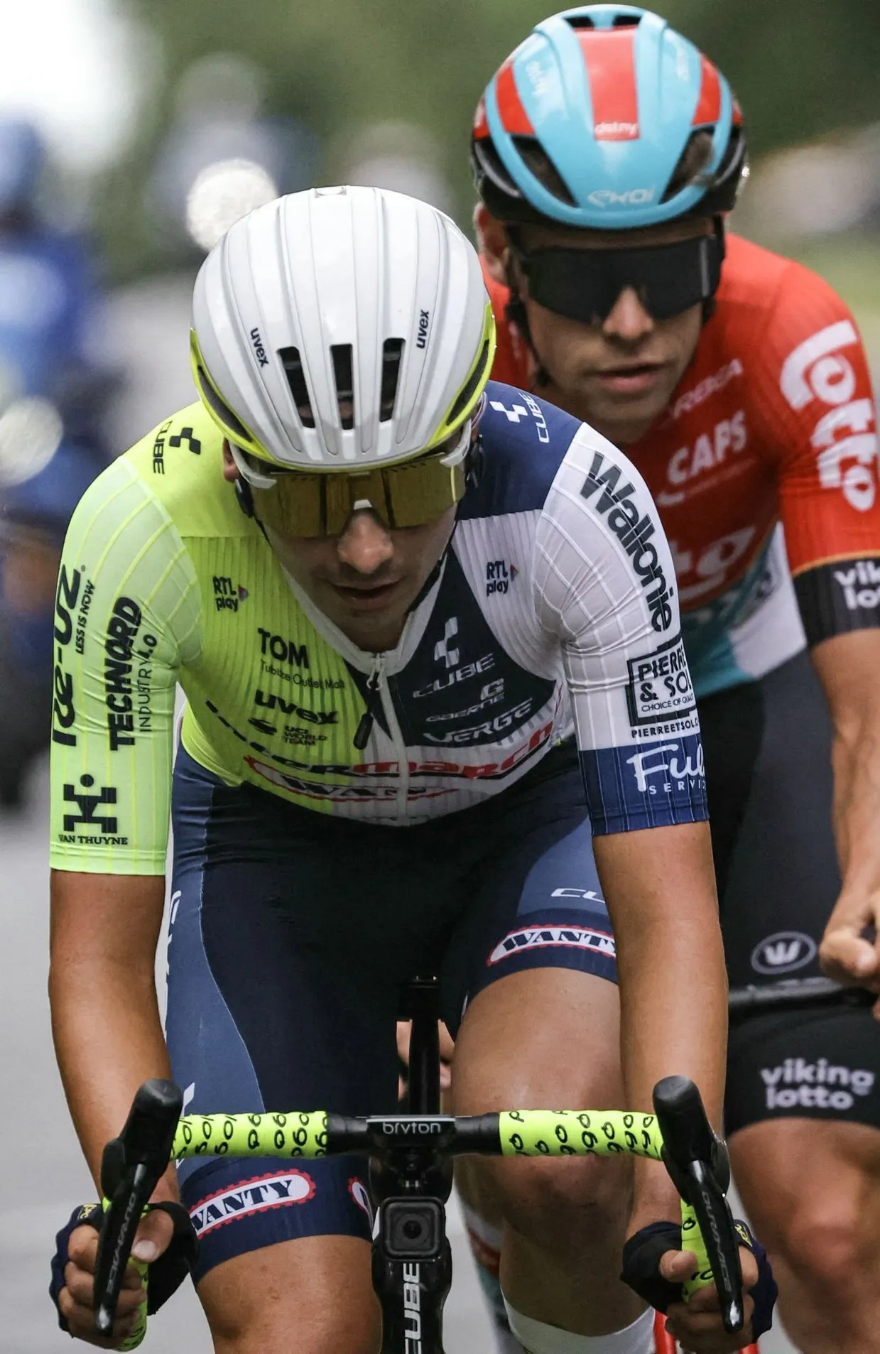 Cyclisme : coup de frais sur les tenues 2026, changements significatifs ...