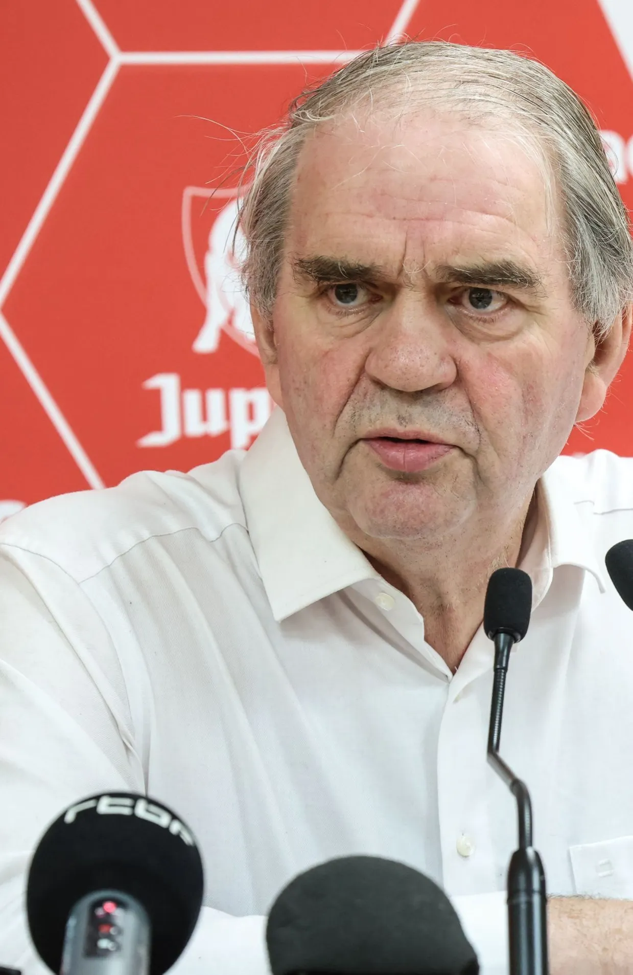 Jean-Pascal Zadi s’excuse après avoir signé la tribune anti-Bolloré ...