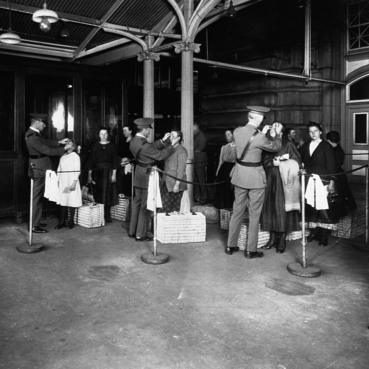 Les enfants de la Red Star Line : l’histoire d’une immigration vers le ...