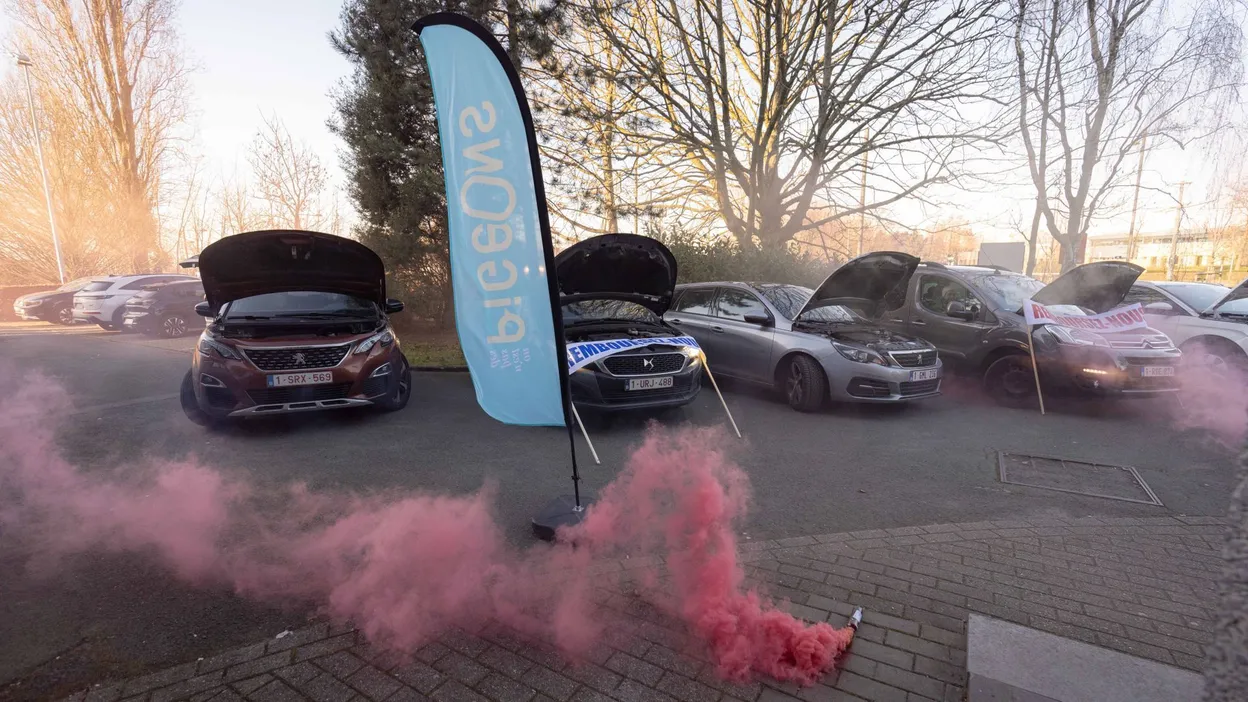Moteurs PureTech défectueux : des automobilistes (toujours) en colère ...