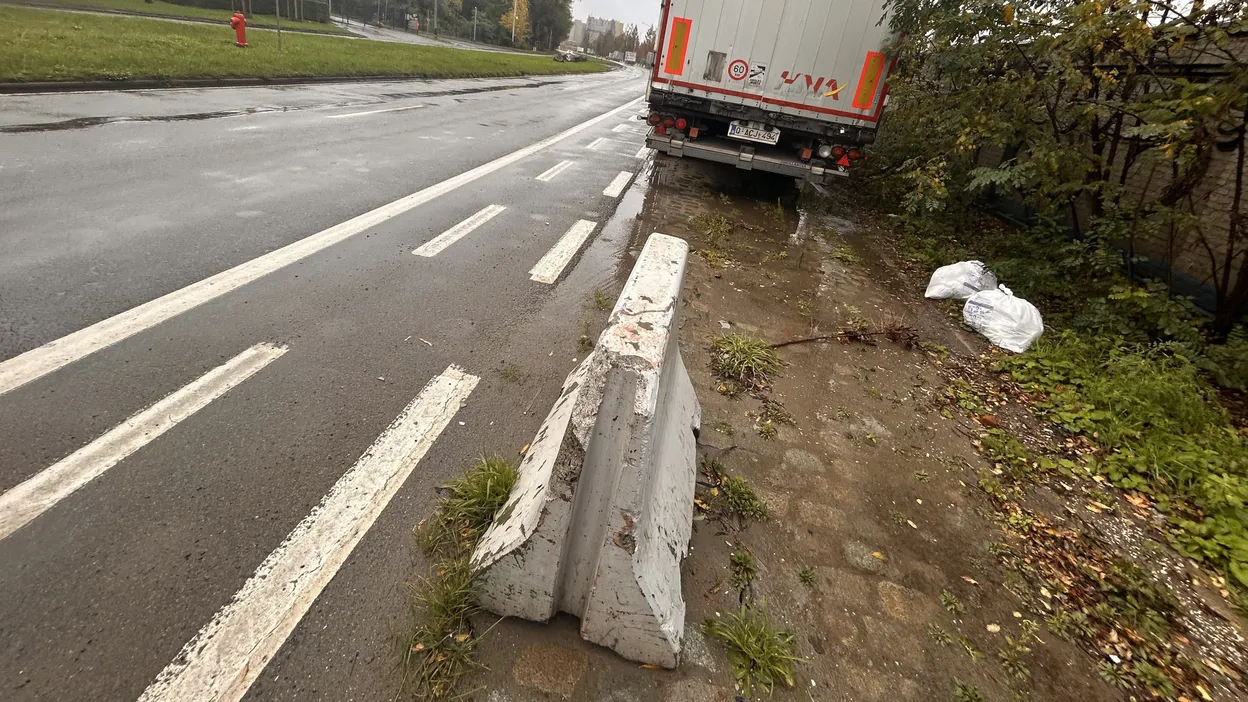 Juin 1986, Coluche perd la vie à moto : accident ou assassinat déguisé ...