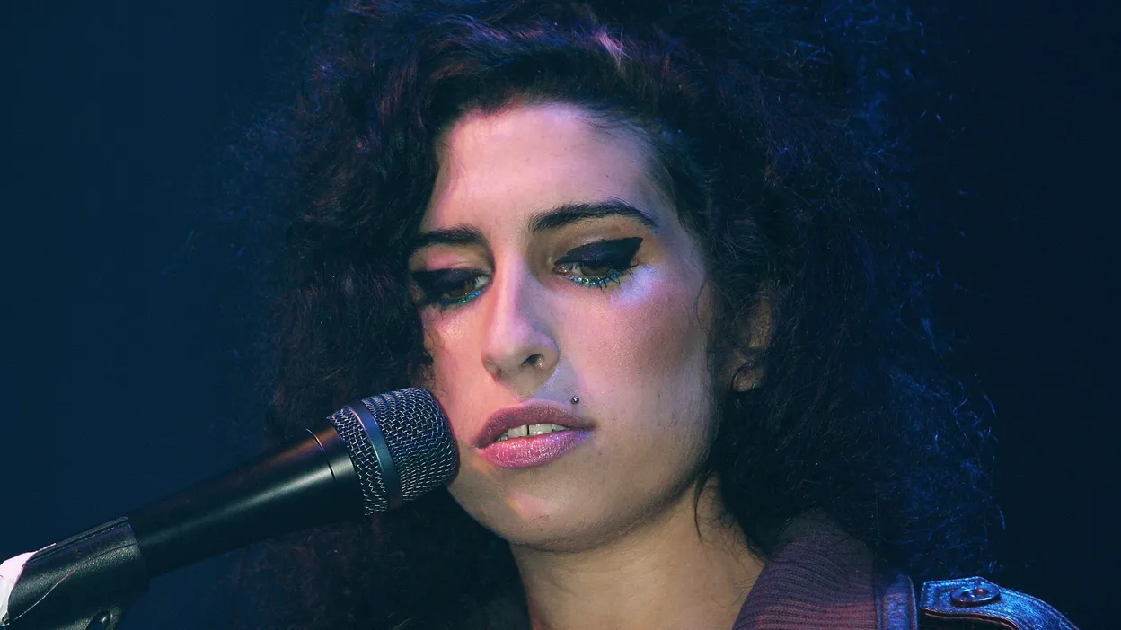Amy Winehouse : deux amies accusées d'avoir détourné 700.000 livres de ...