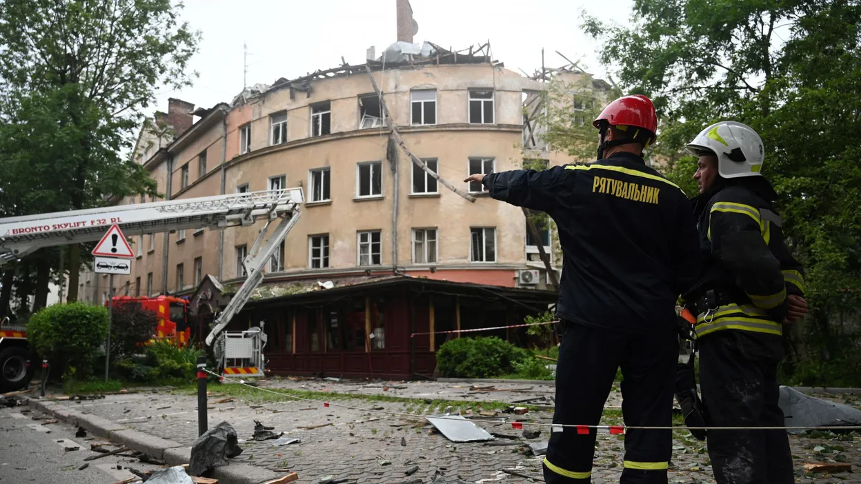 500 jours de guerre en Ukraine : entretien avec Aude Merlin ...