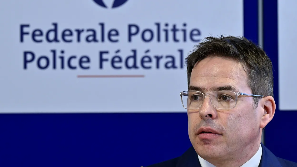Police fédérale : Eric Snoeck prête serment comme commissaire général ...