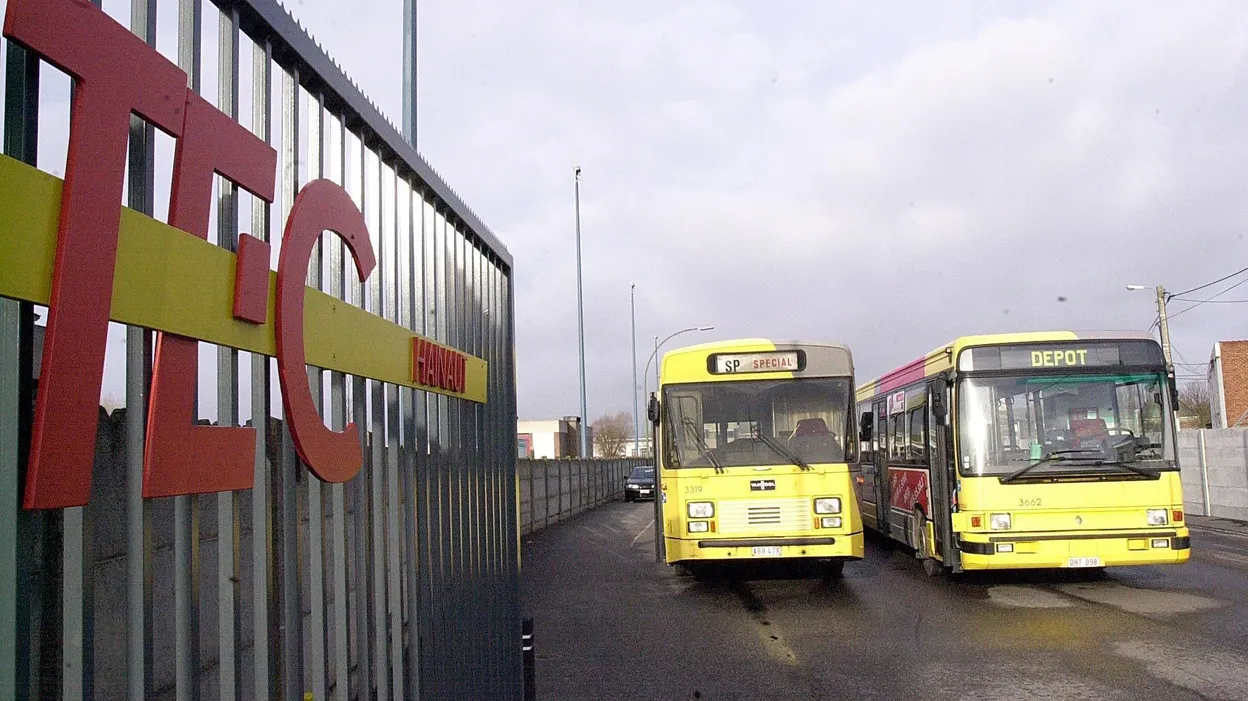 Pas ou peu de bus TEC ce mardi matin dans la région de Mons - RTBF Actus