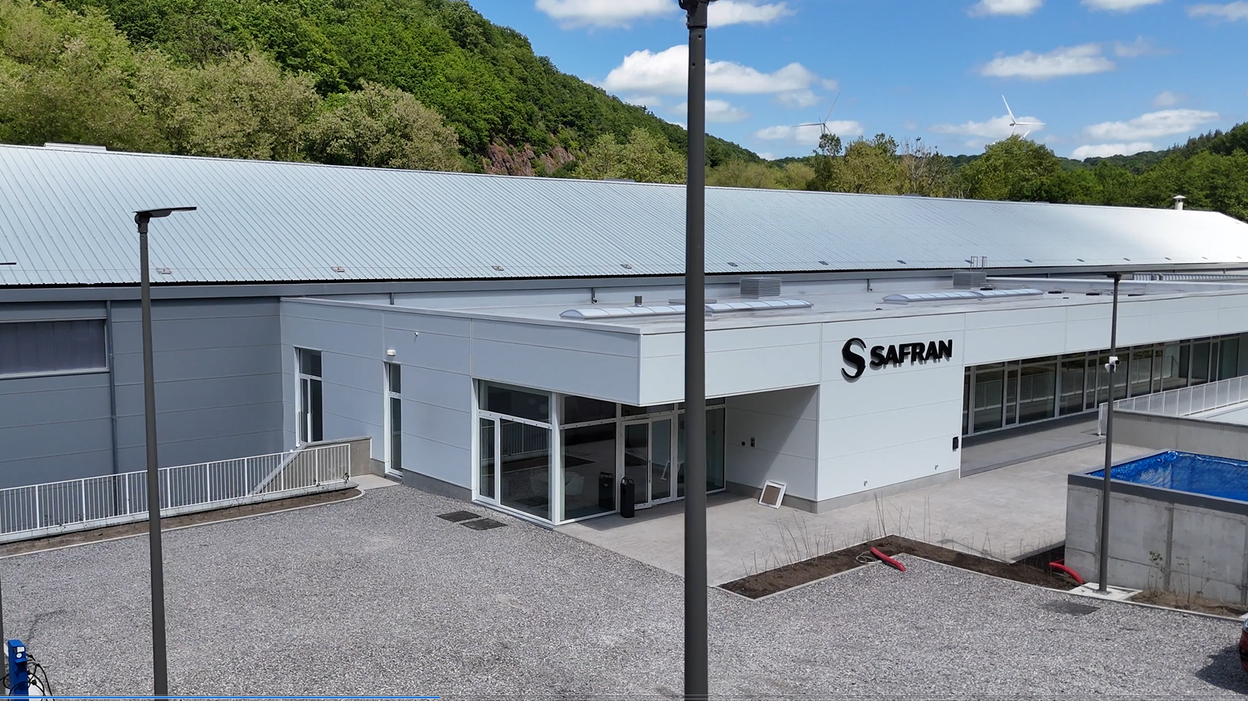 Safran inaugure une usine d'aubes de compresseur pour moteurs d'avion ...