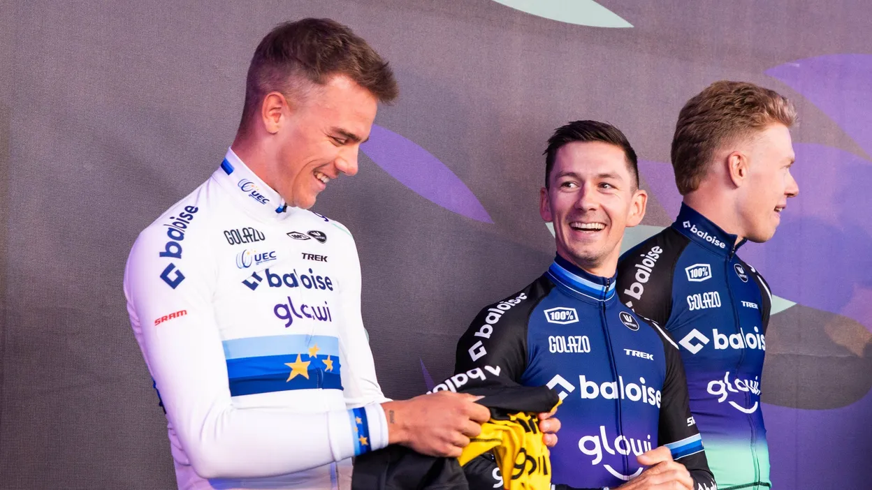 Historique ! Remco Evenepoel remporte le contre-la-montre de l’Euro et signe un quadruplé inédit ...
