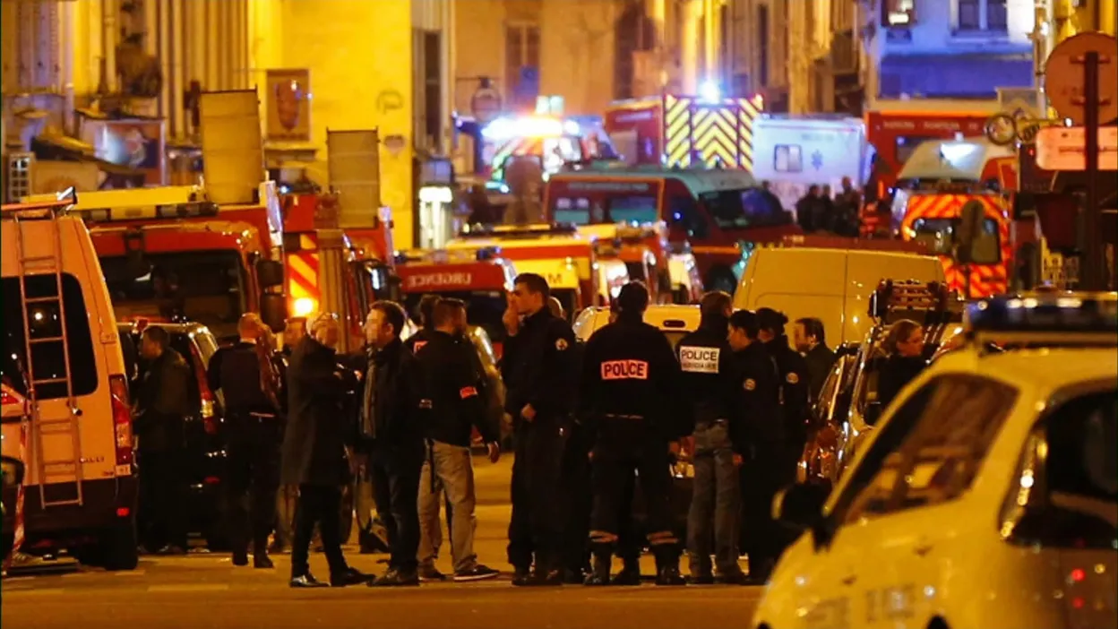 Attentats de Paris, dix ans après : Emmanuel Macron promet une 'réponse ...