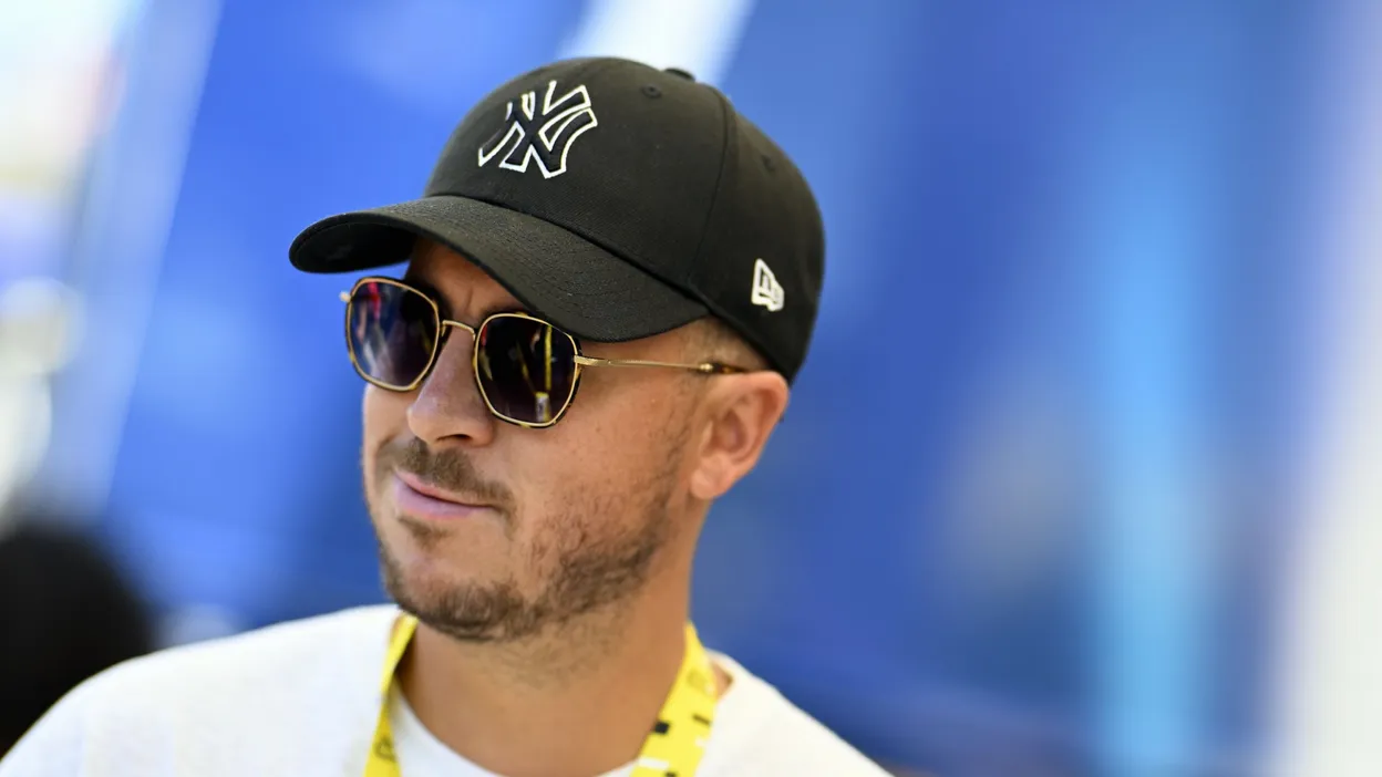 Nouveau maillot pour les Diables Rouges et les Red Flames : des ...