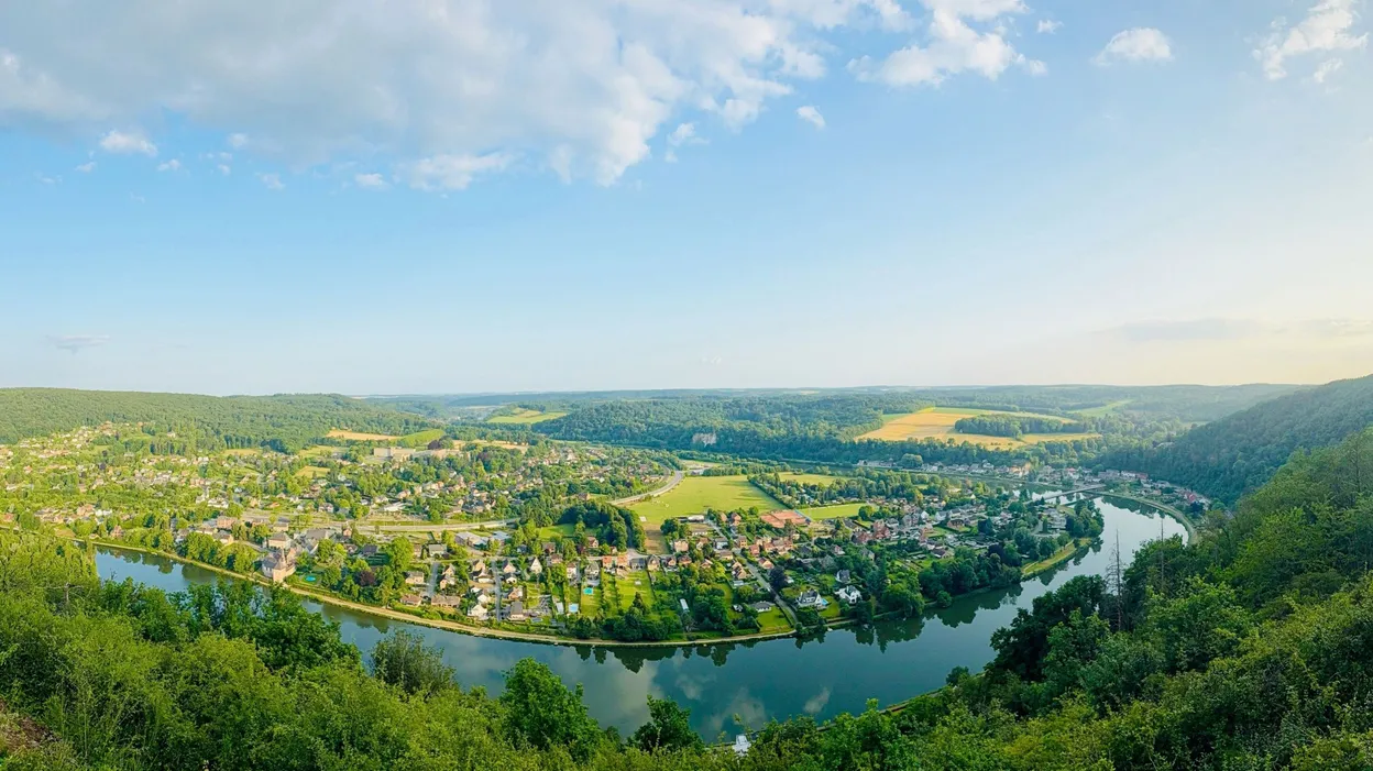 Namur et la Province : les plus beaux points de vue sur la Meuse - RTBF ...