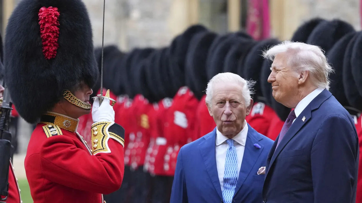 Donald Trump atterrit au Royaume-Uni pour sa deuxième visite d’Etat ...