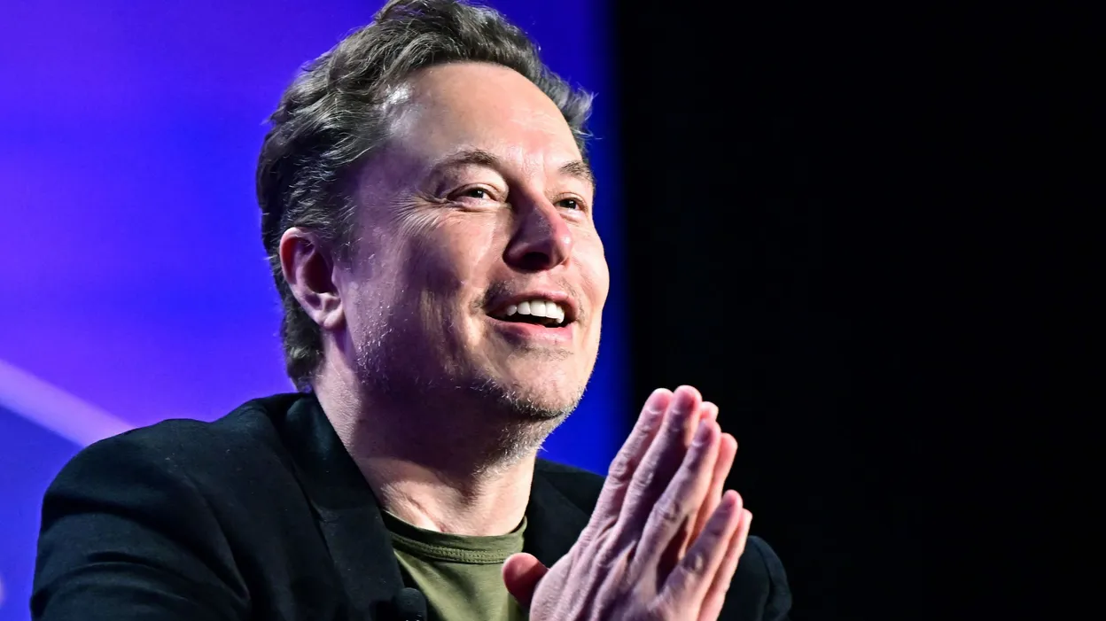 La fortune d’Elon Musk atteint 400 milliards de dollars, un nouveau record pour l’homme le plus ...