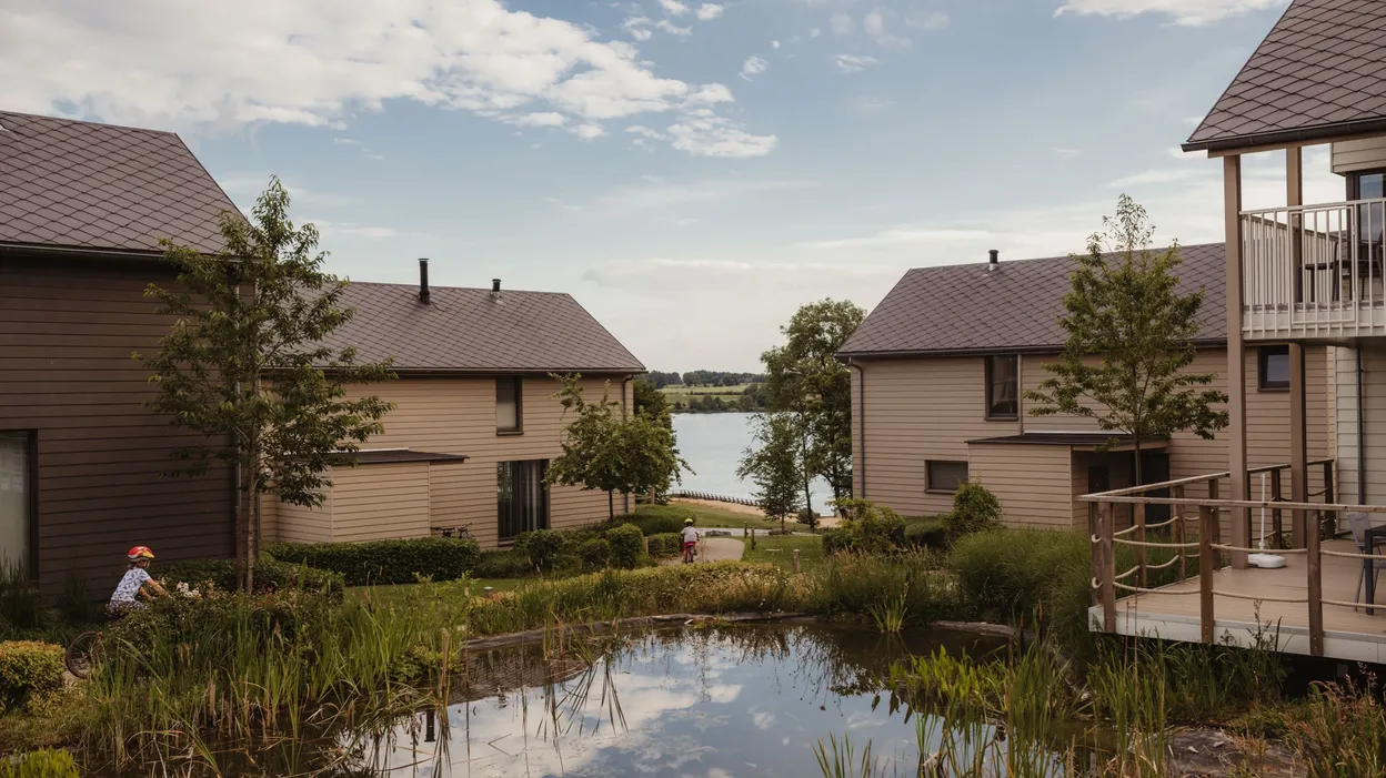 Concours : remportez un séjour d’une semaine au Golden Lakes Village des Lacs de l’Eau d’Heure ...