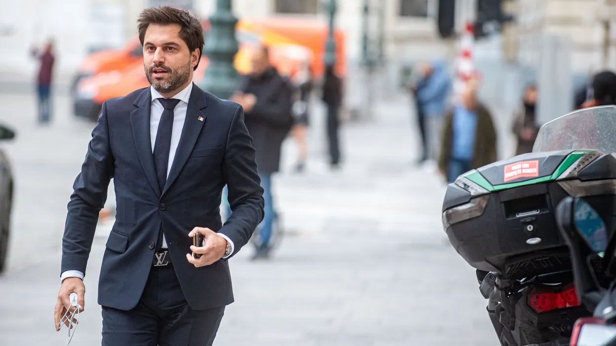 Georges-Louis Bouchez menace de 'dissoudre les Antifa' : pourquoi ce n'est pas si simple - RTBF ...