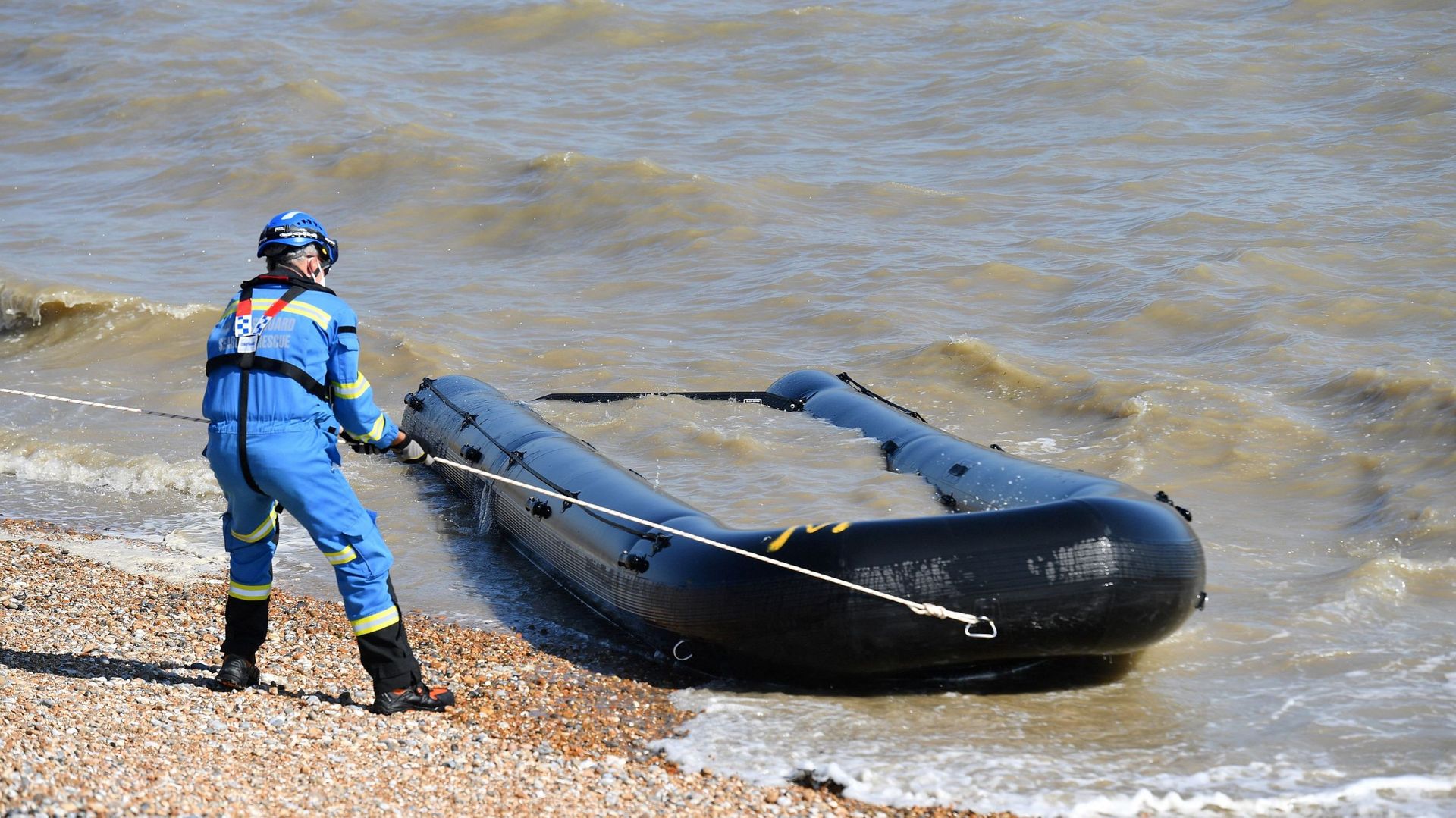 Asile et migration: Londres veut refouler en mer les migrants ...