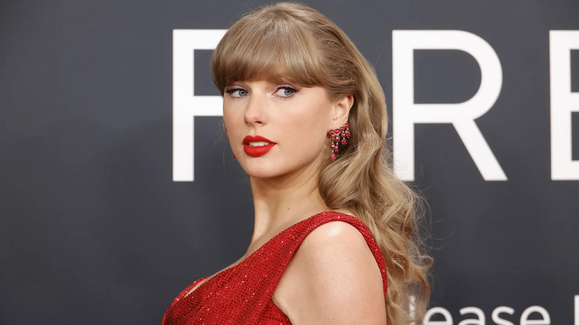 Taylor Swift dévoile la pochette et la date de sortie de son prochain ...