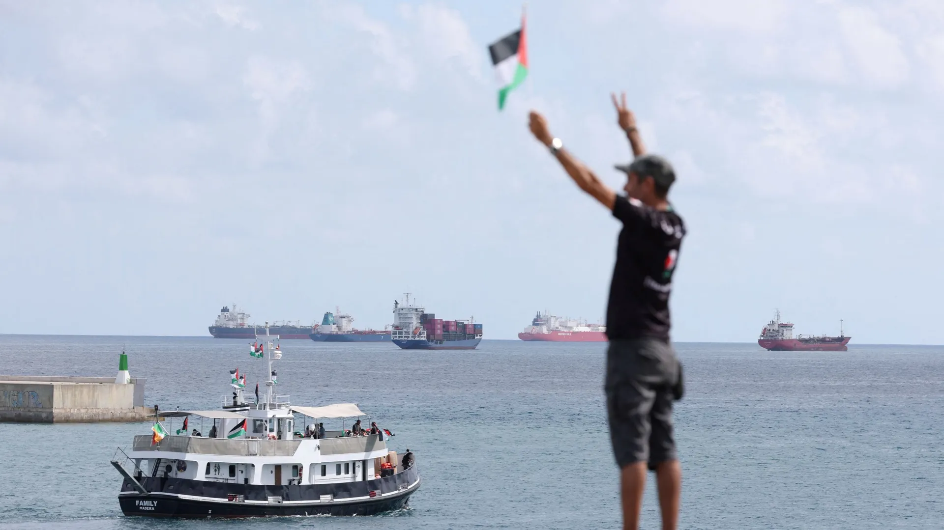 Guerre Israël-Gaza : la flottille pour Gaza quitte la Tunisie ...