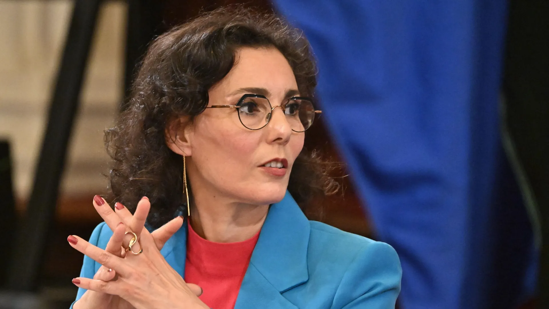 Images impressionnantes d'un avion de chasse F-16 qui s’écrase en ...