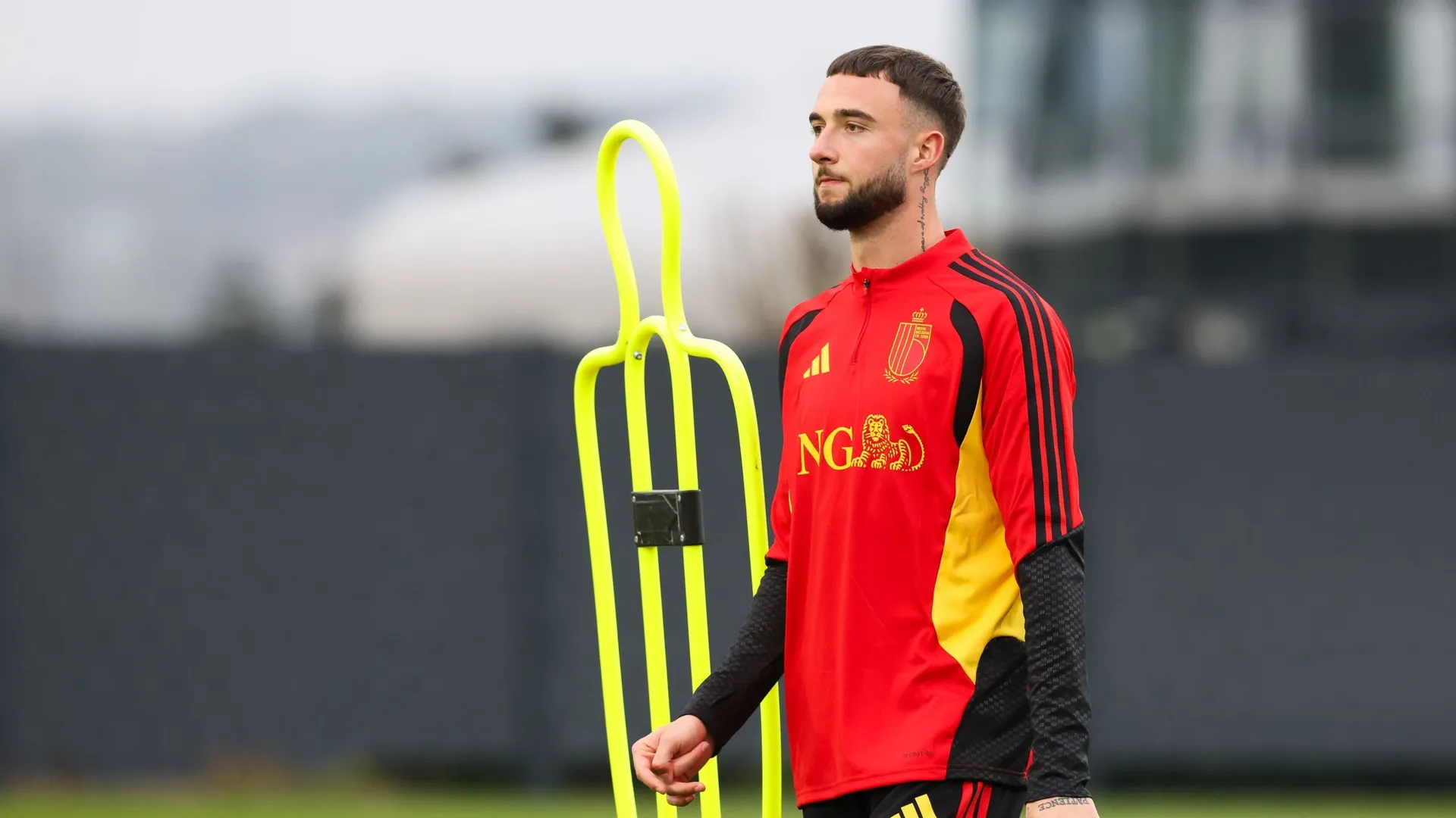 Zeno Debast incertain pour la Coupe du monde après une blessure au ...