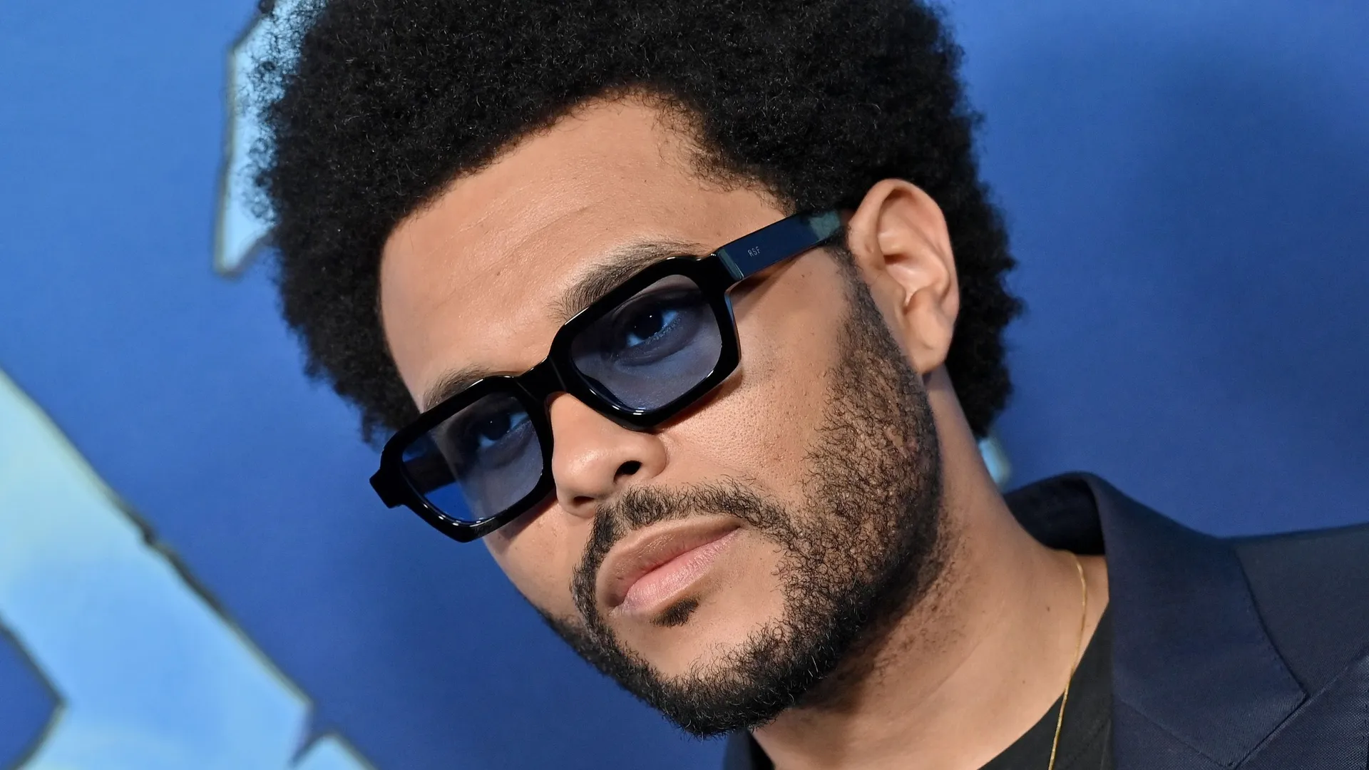 Écoutez 'Nothing Is Lost (You Give Me Strength)' de The Weeknd ainsi ...
