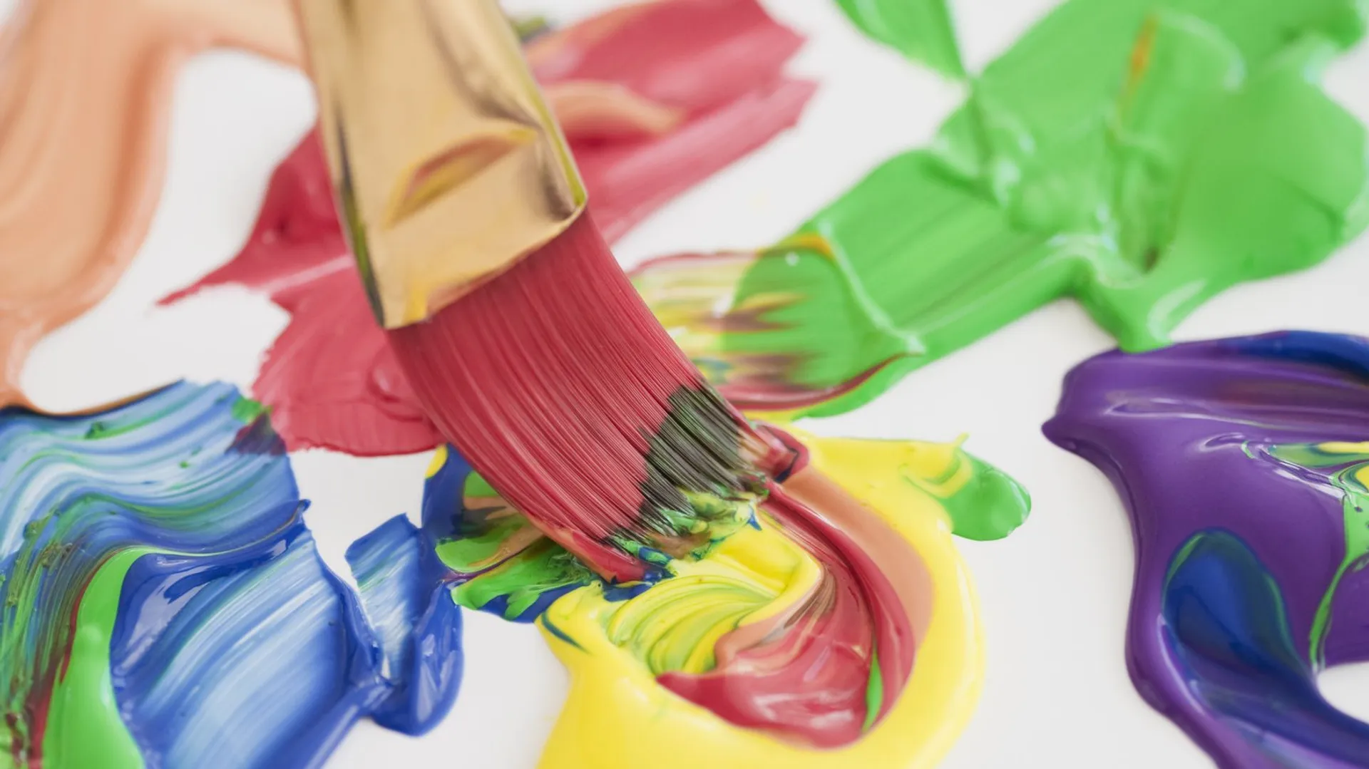 L’importance de s’embrasser dans un couple : les conseils d’Alexandra ...