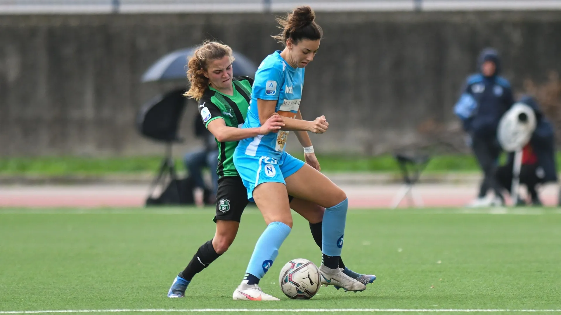 Des Red Flames orgueilleuses battent les championnes d’Europe anglaises ...