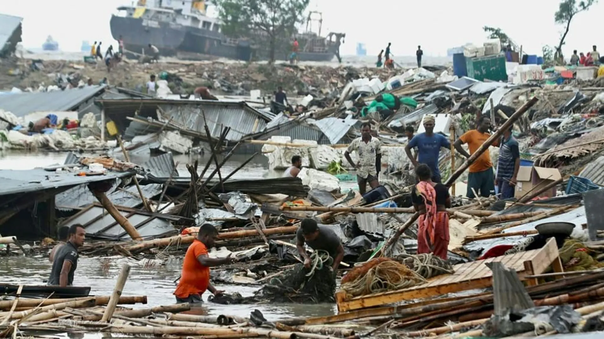 Bangladesh : dix millions de personnes sans électricité et de nombreux ...