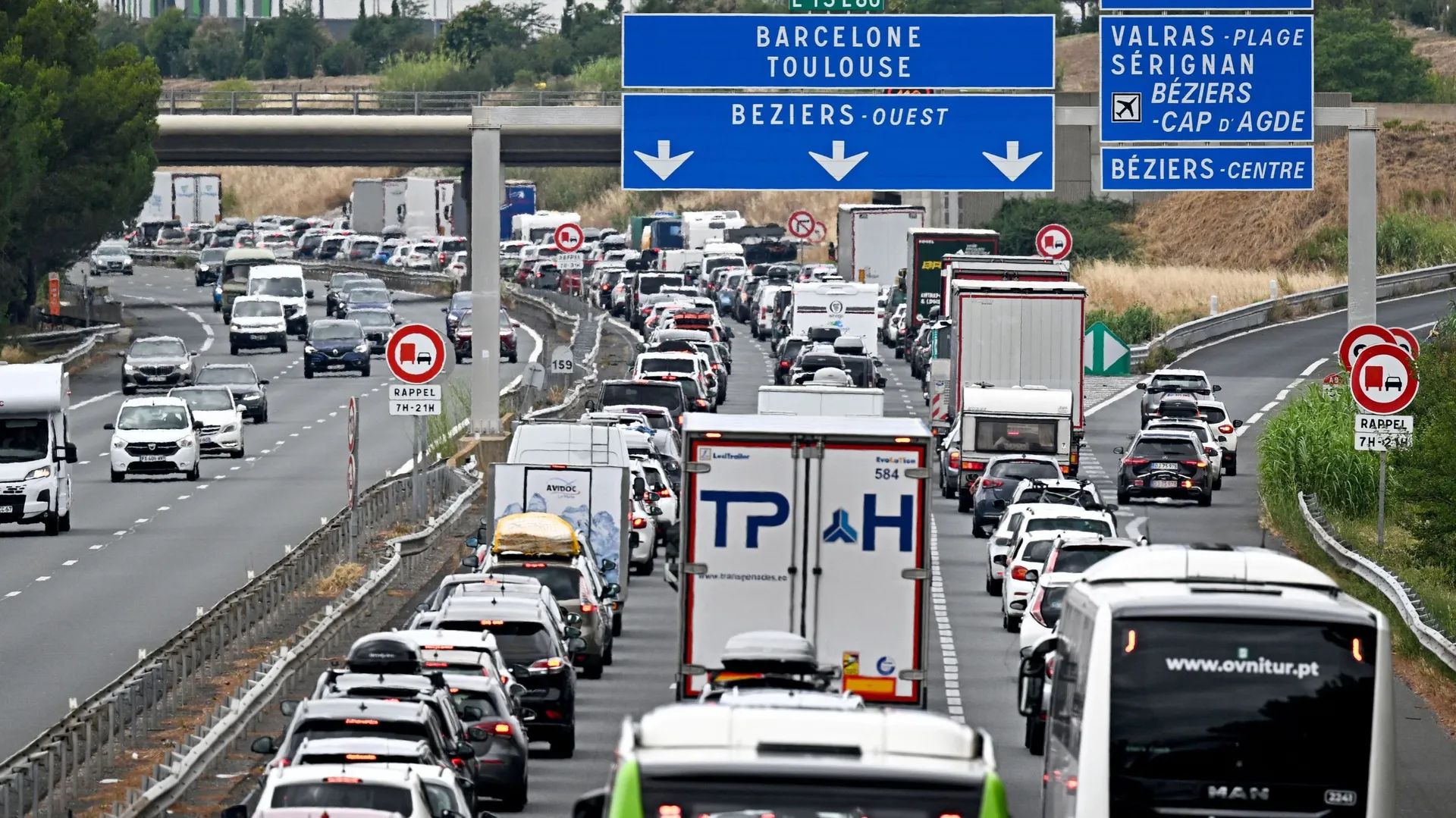 Chassé-croisé de l’été : plus de 1000 km de bouchons sur la route des ...