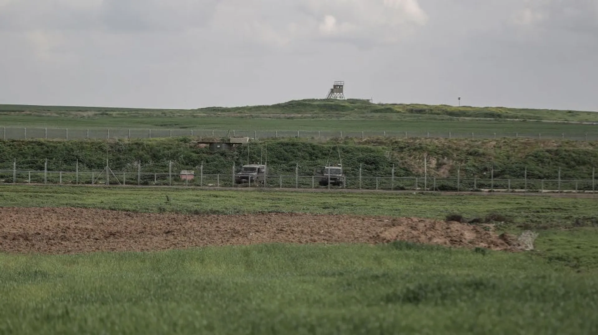 Conflit israélo-palestinien : une frappe aérienne israélienne touche un ...