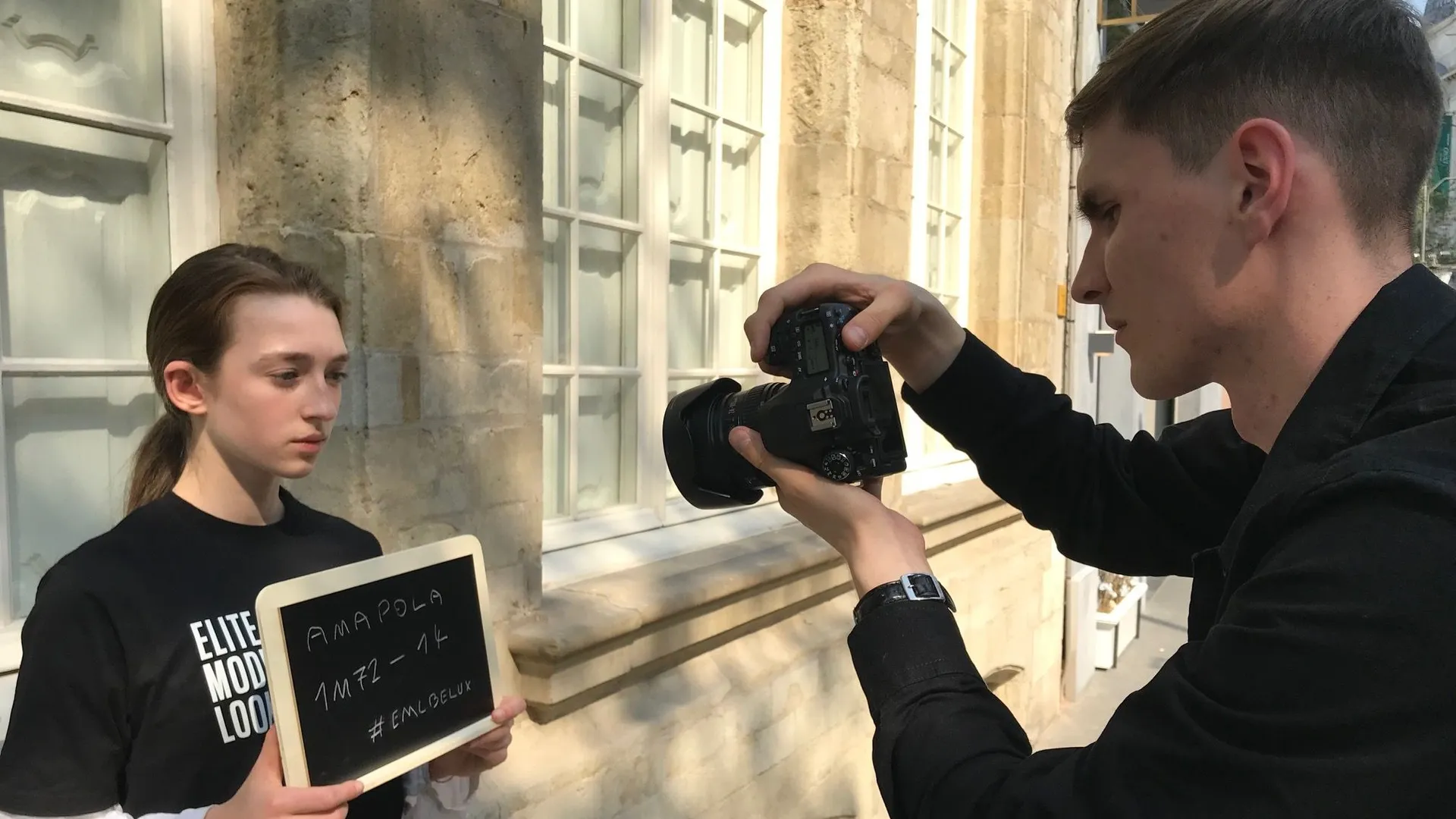 Métier 'Scout': dénicheur de futurs mannequins - RTBF Actus