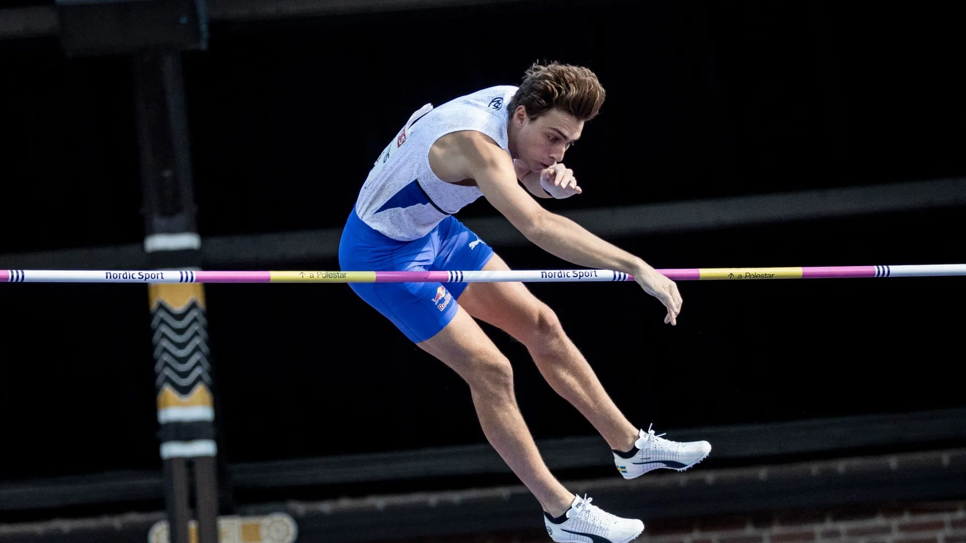 L'ogre Duplantis bat le record du monde de la perche pour la treizième ...