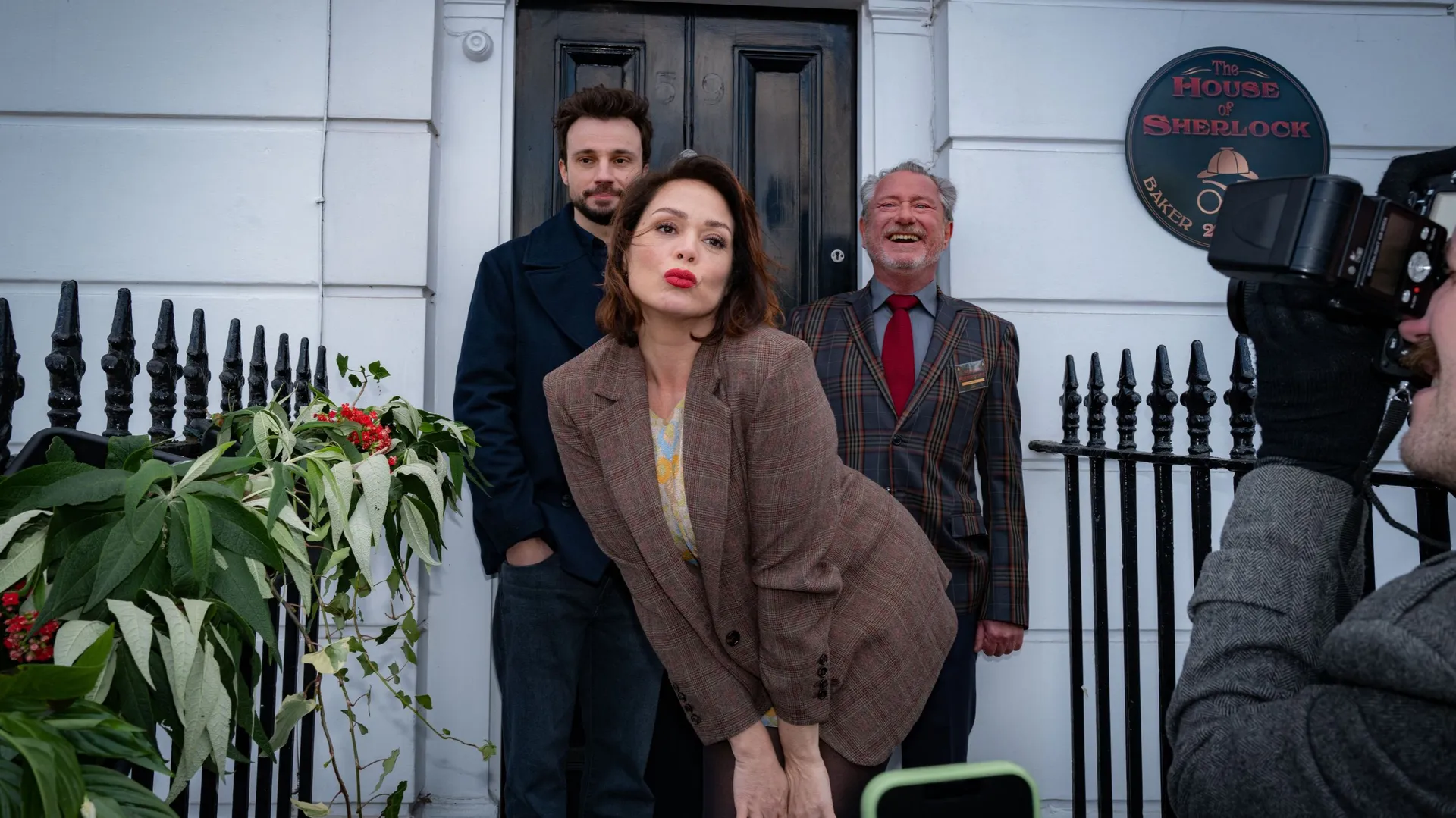 Trois choses à savoir sur Lola Dewaere, héroïne de la série 'Mademoiselle Holmes' - RTBF Actus