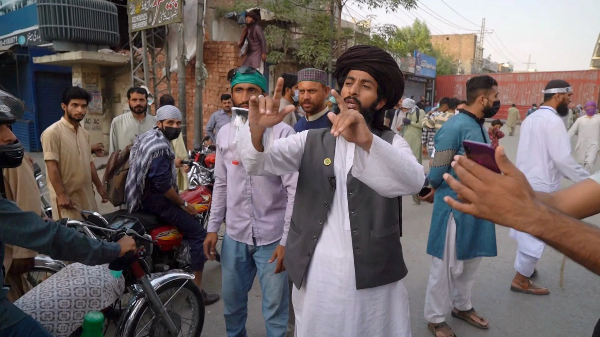Pakistan : l’ancien Premier ministre Imran Khan arrêté par des ...