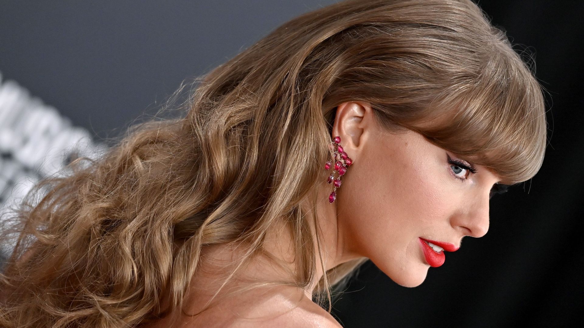 Taylor Swift devient la plus jeune femme à intégrer cette institution ...