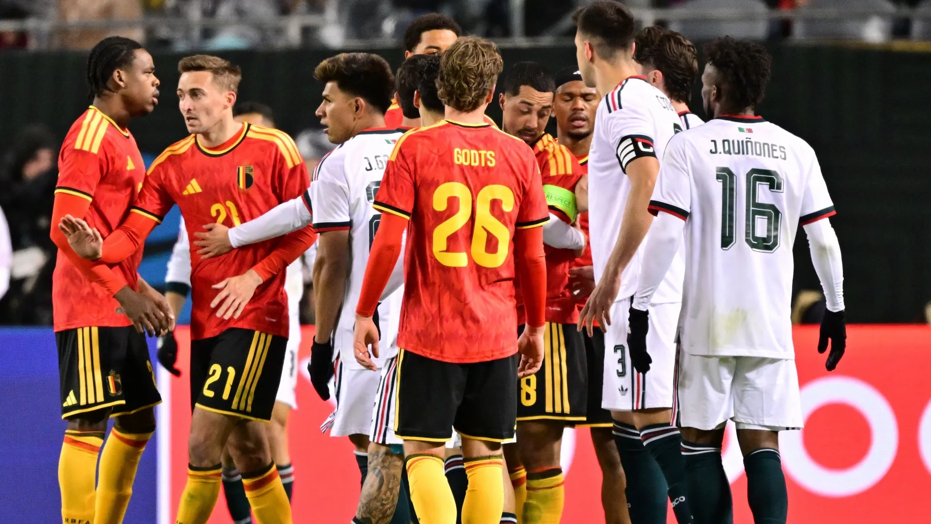 Remaniés et en difficulté, les Diables Rouges accrochés par le Mexique ...