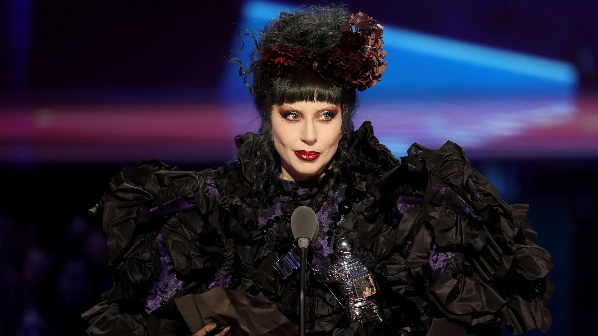 Tip Top : Lady Gaga réalise une remontée spectaculaire dans le ...