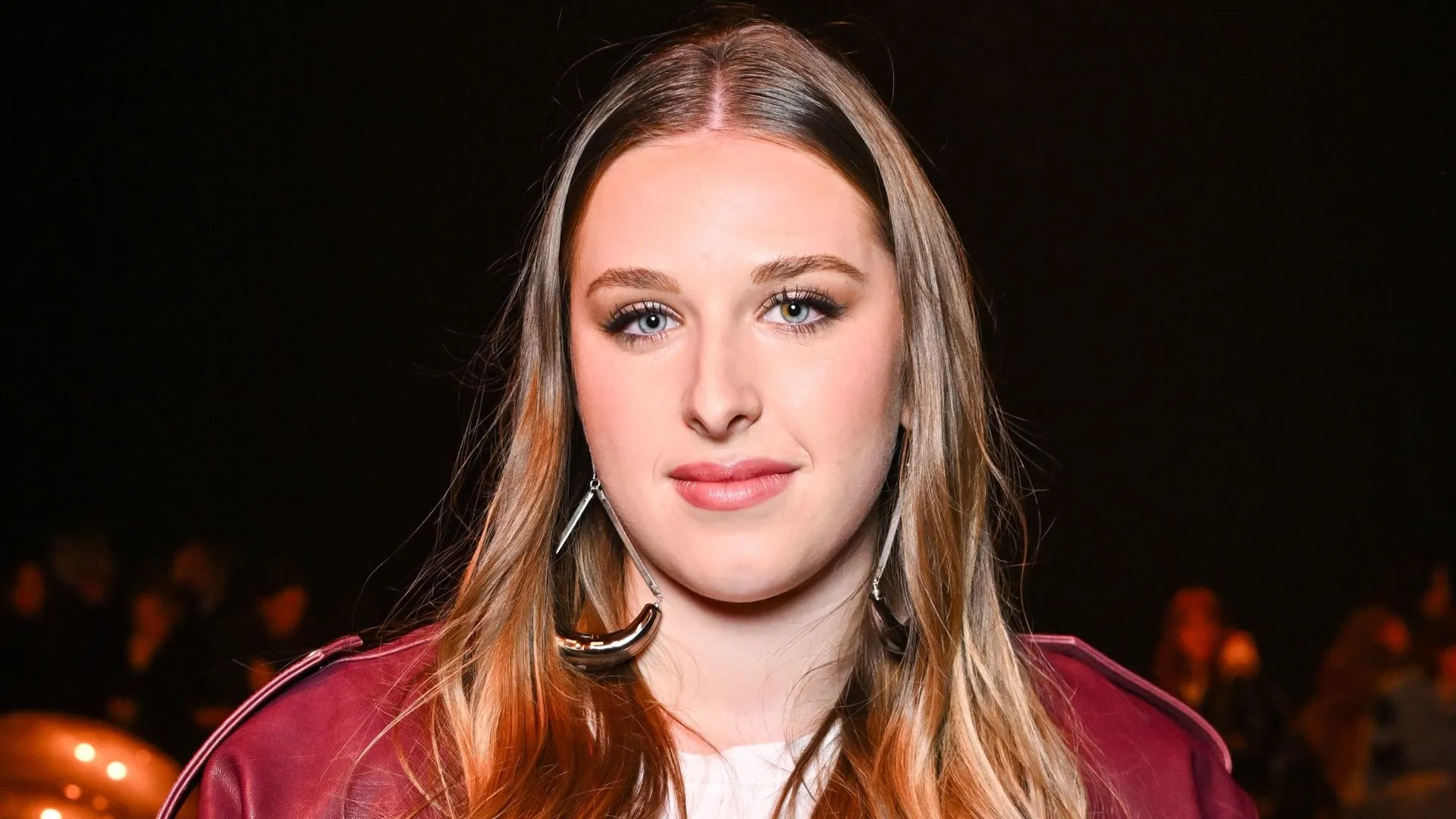 Helena dévoile son idéal masculin dans 'Gentil Garçon' - RTBF Actus