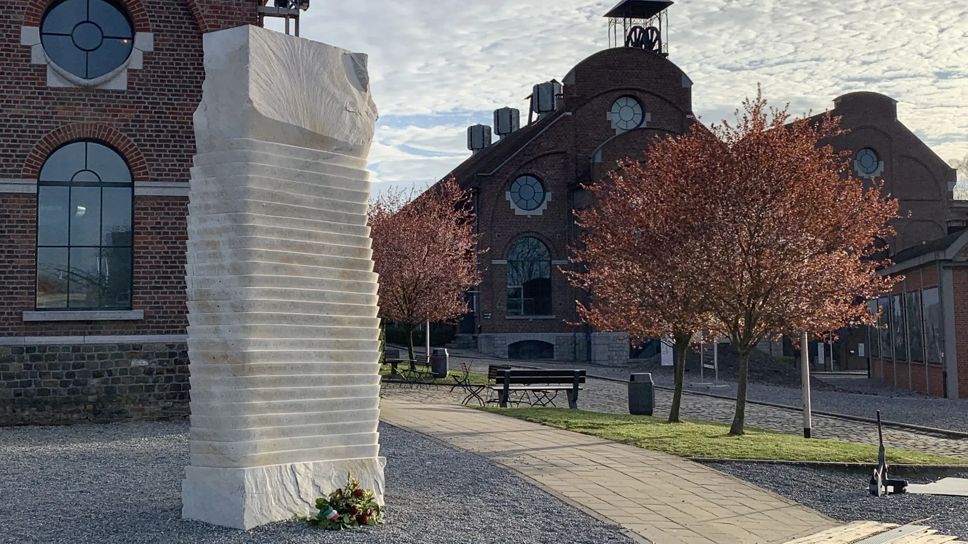 Bois du Cazier : des brosses à dents permettent d’identifier un des ...