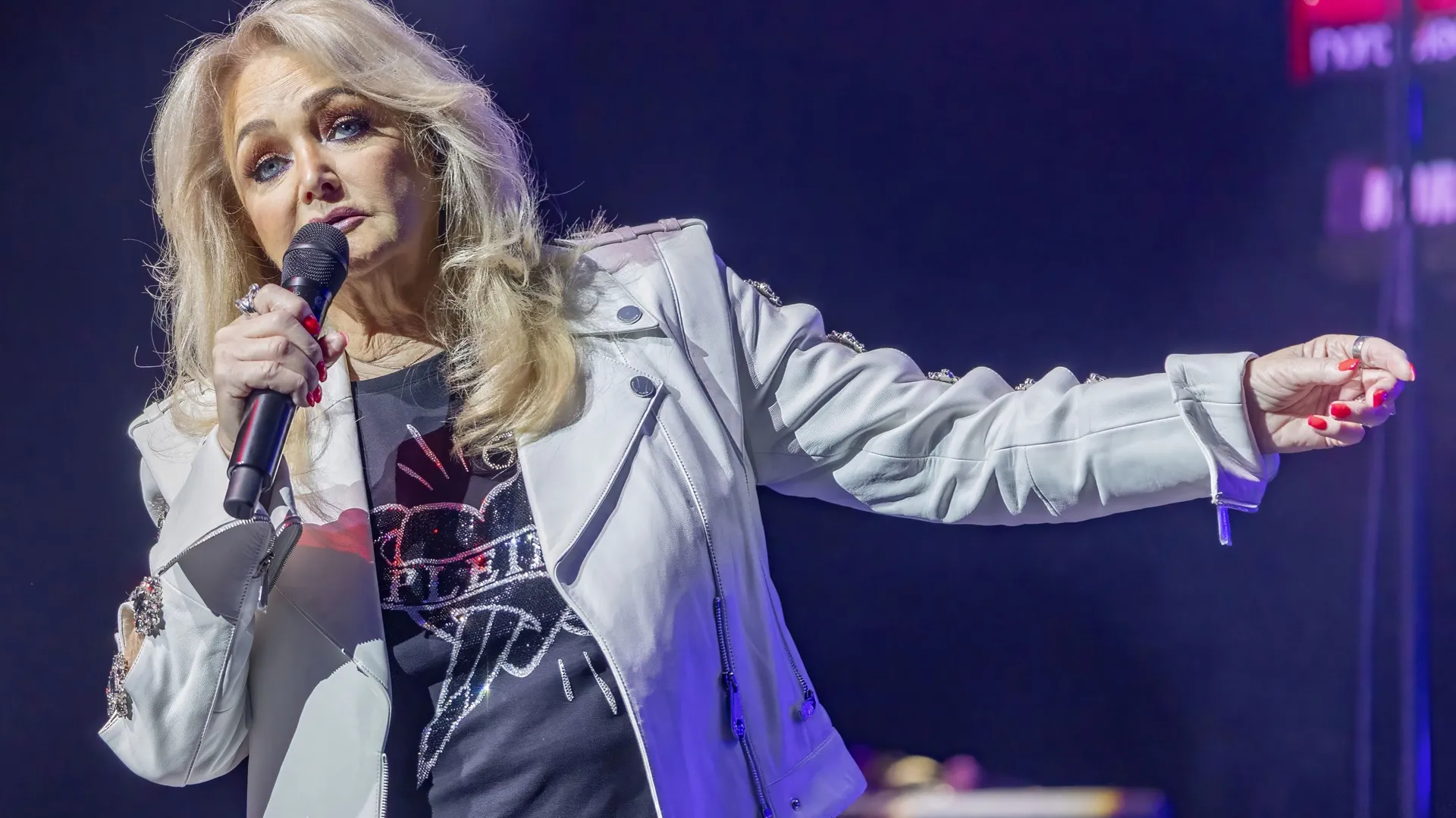 Bonnie Tyler est sortie du coma artificiel - RTBF Actus