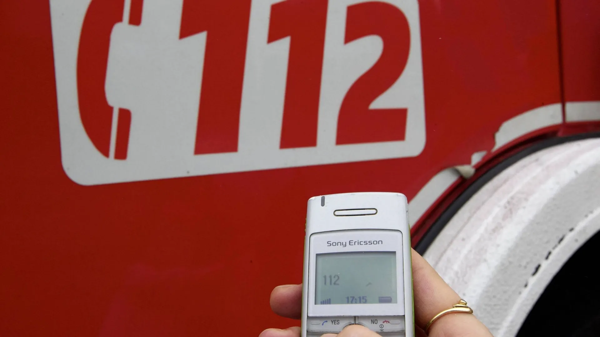 100, 101, 112 : quel numéro appeler en cas d'urgence? - RTBF Actus