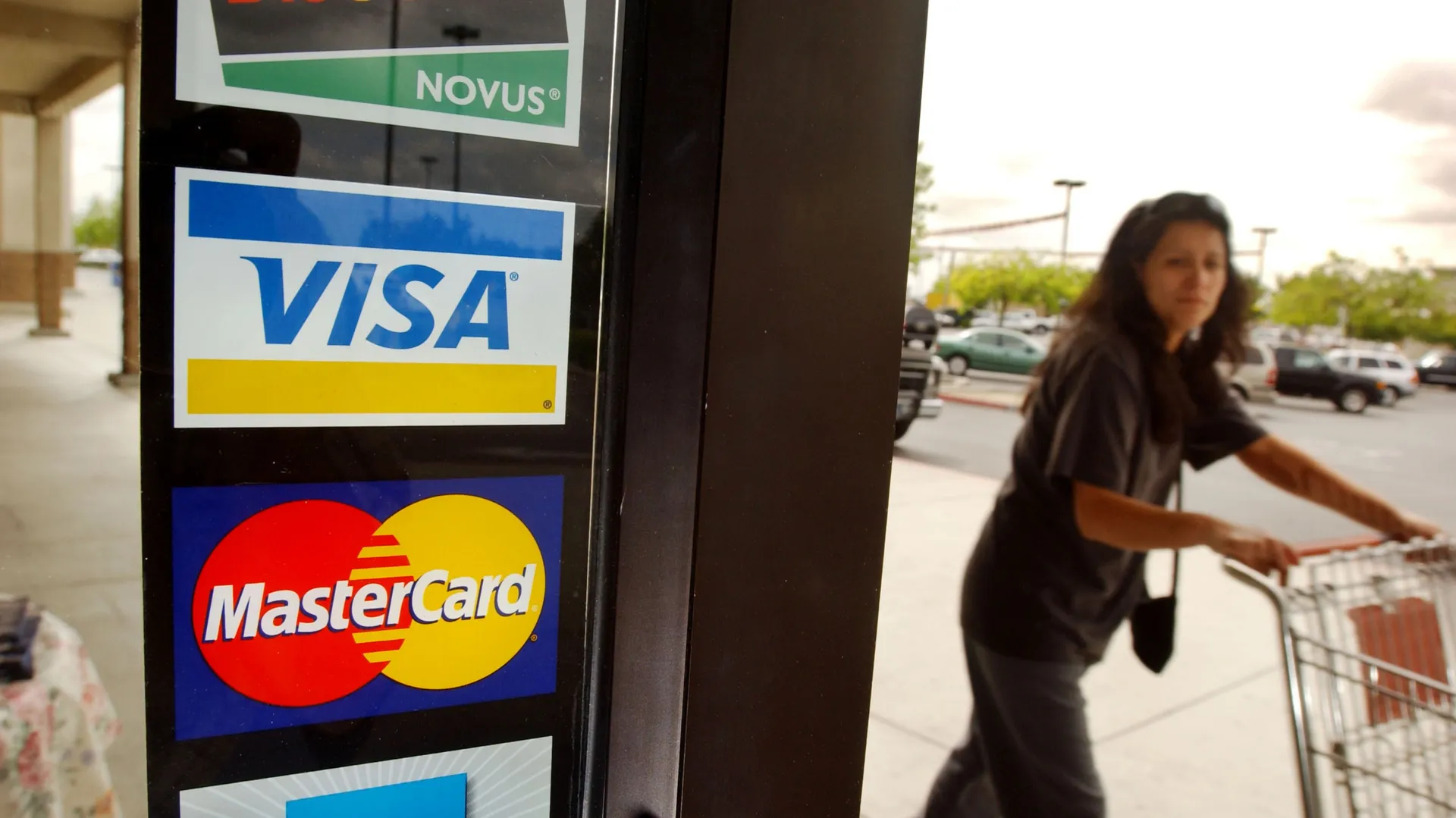 Les cartes Maestro deviennent Mastercard débit : comment s’y retrouver ...