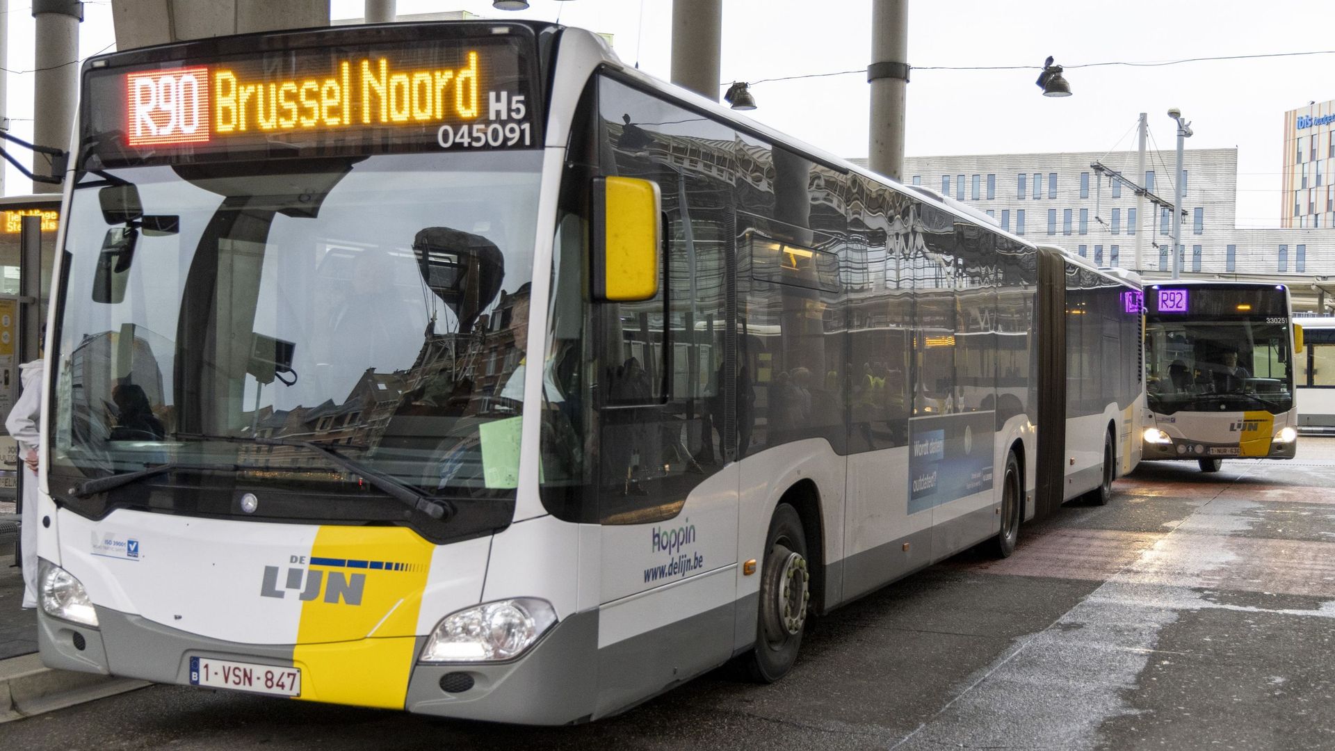 La société de transport De Lijn souhaite augmenter ses tarifs, faute de ...