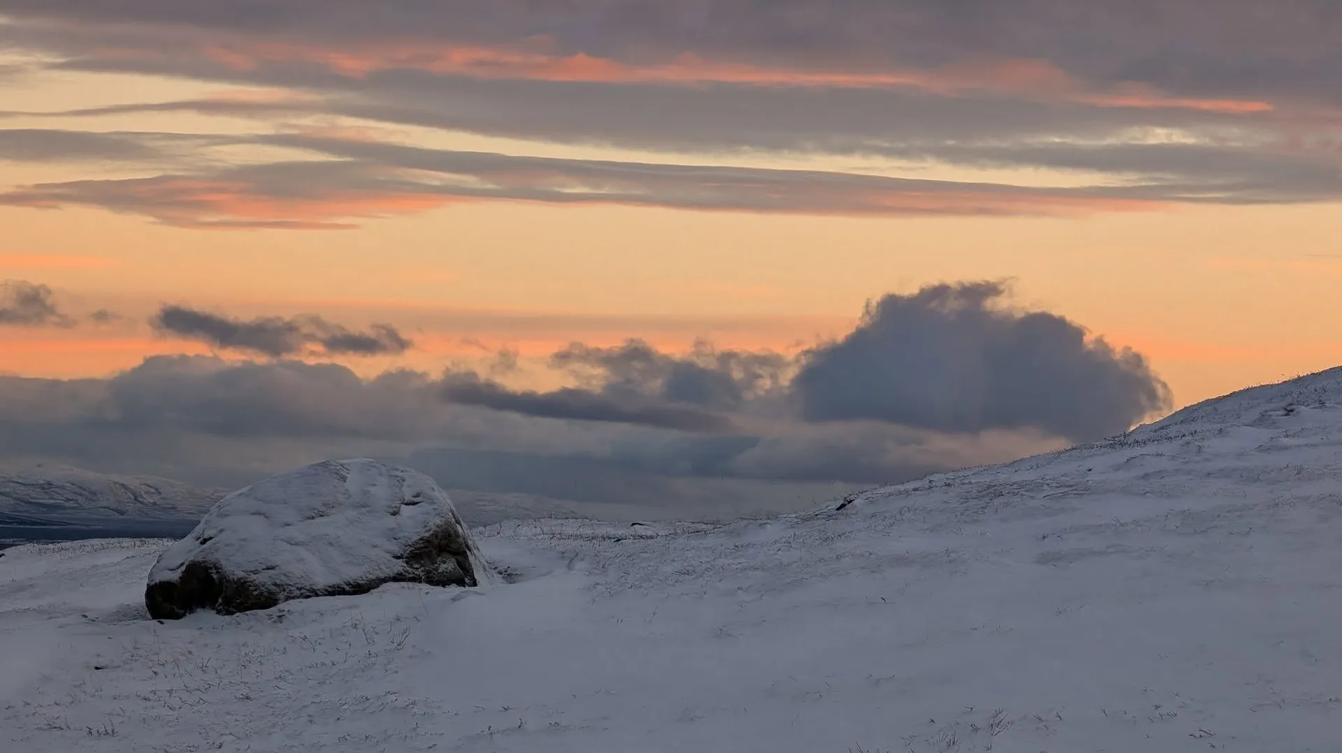 De caméraman à guide arctique : la reconversion d’un Belge en Laponie ...