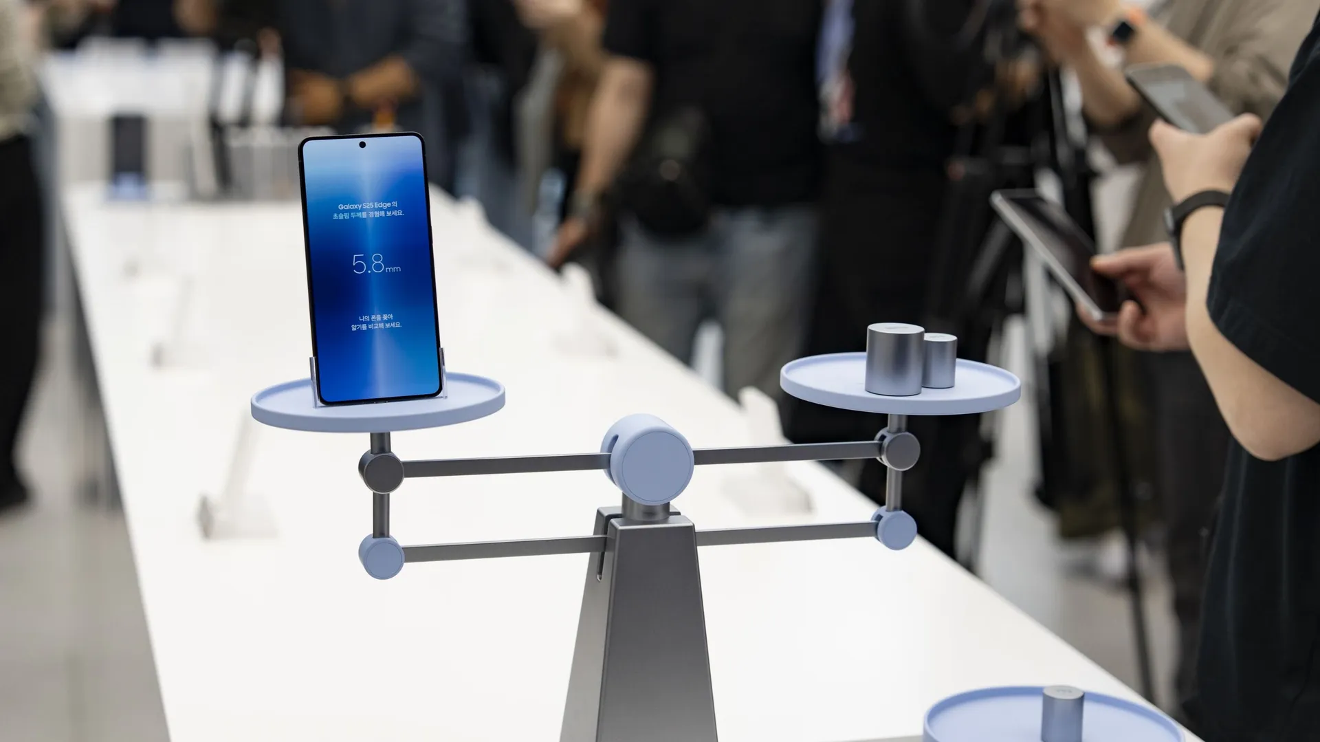 Samsung pourrait déjà abandonner le Galaxy S25 Edge, son smartphone le ...