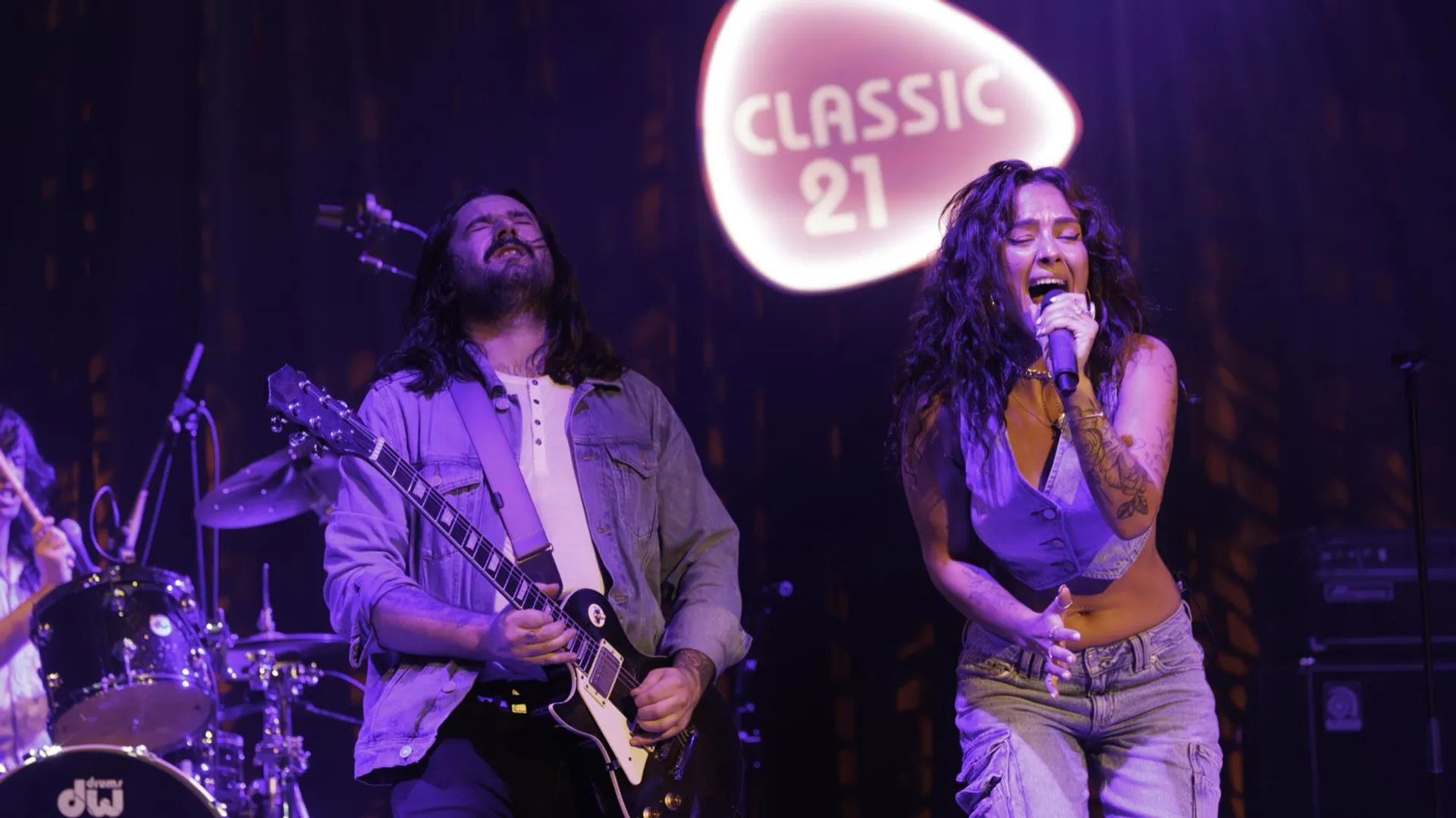 JJ Wilde dans les studios de Classic 21 : les photos du showcase - RTBF ...