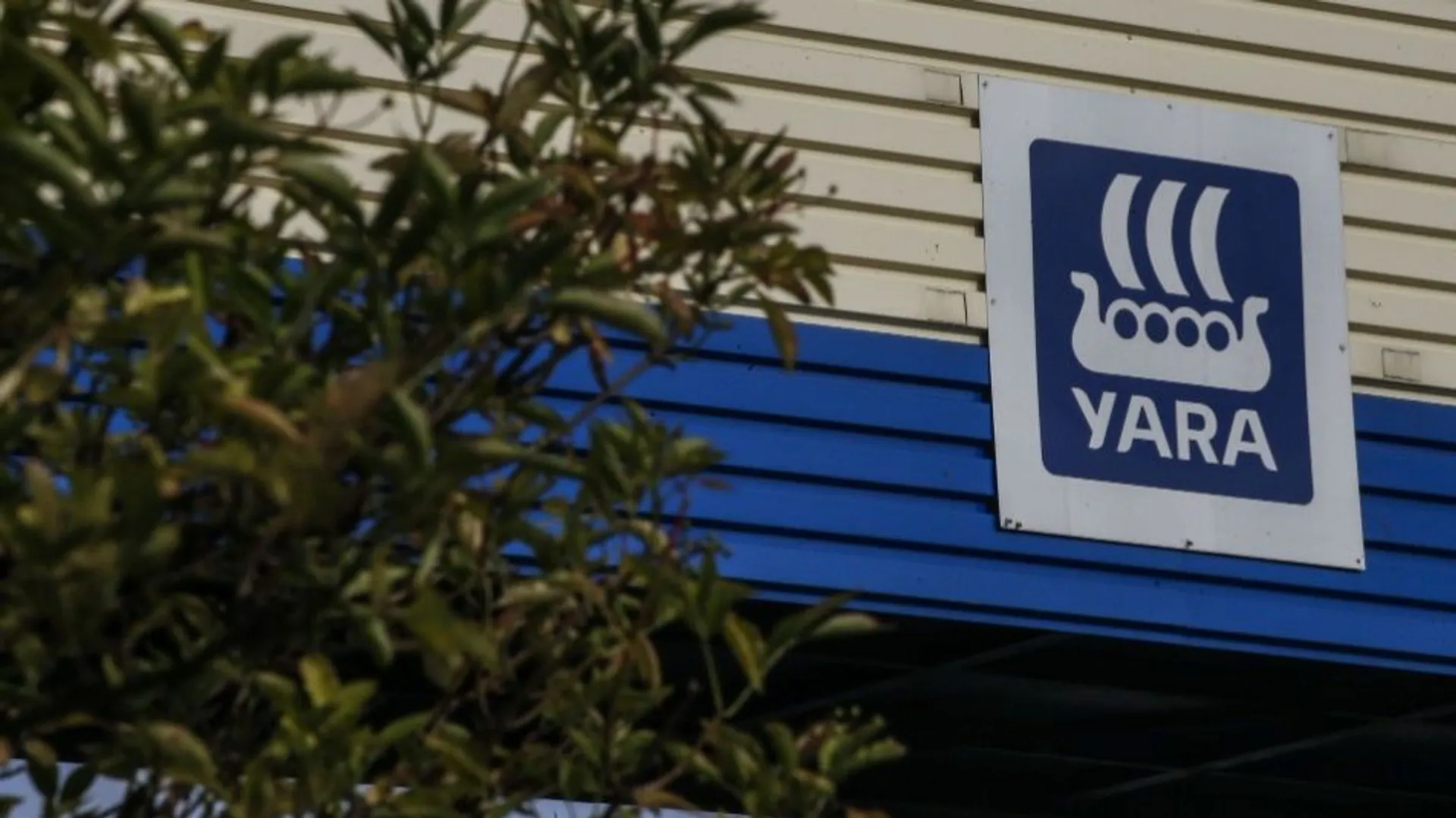 L’usine Yara veut pouvoir décharger 275.000 tonnes d’ammoniac à Tertre ...