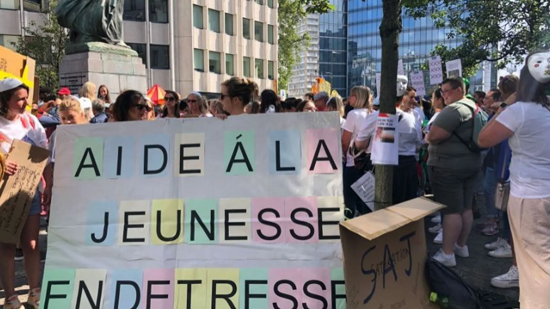 Les services d’aide à la jeunesse en grève à Mons pour réclamer des ...